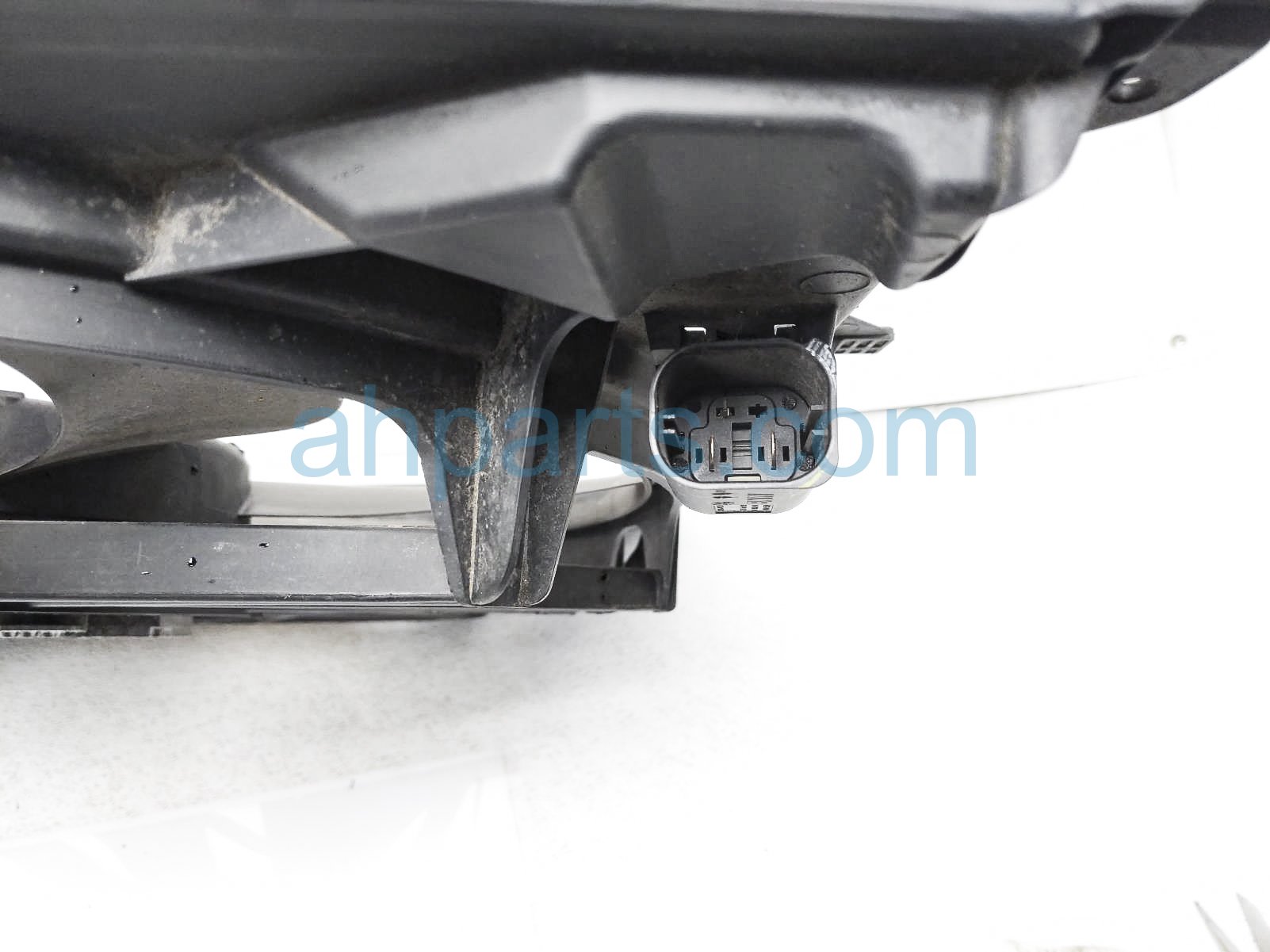 Sold 2011 BMW X3 Radiator Cooling Fan Assy 17-42-7-593-850,