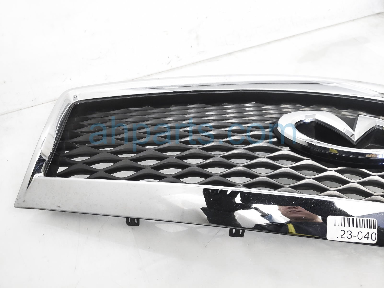 Sold 2017 Infiniti Q50 Front Upper Grille - Chrome 62310-4HB0B,