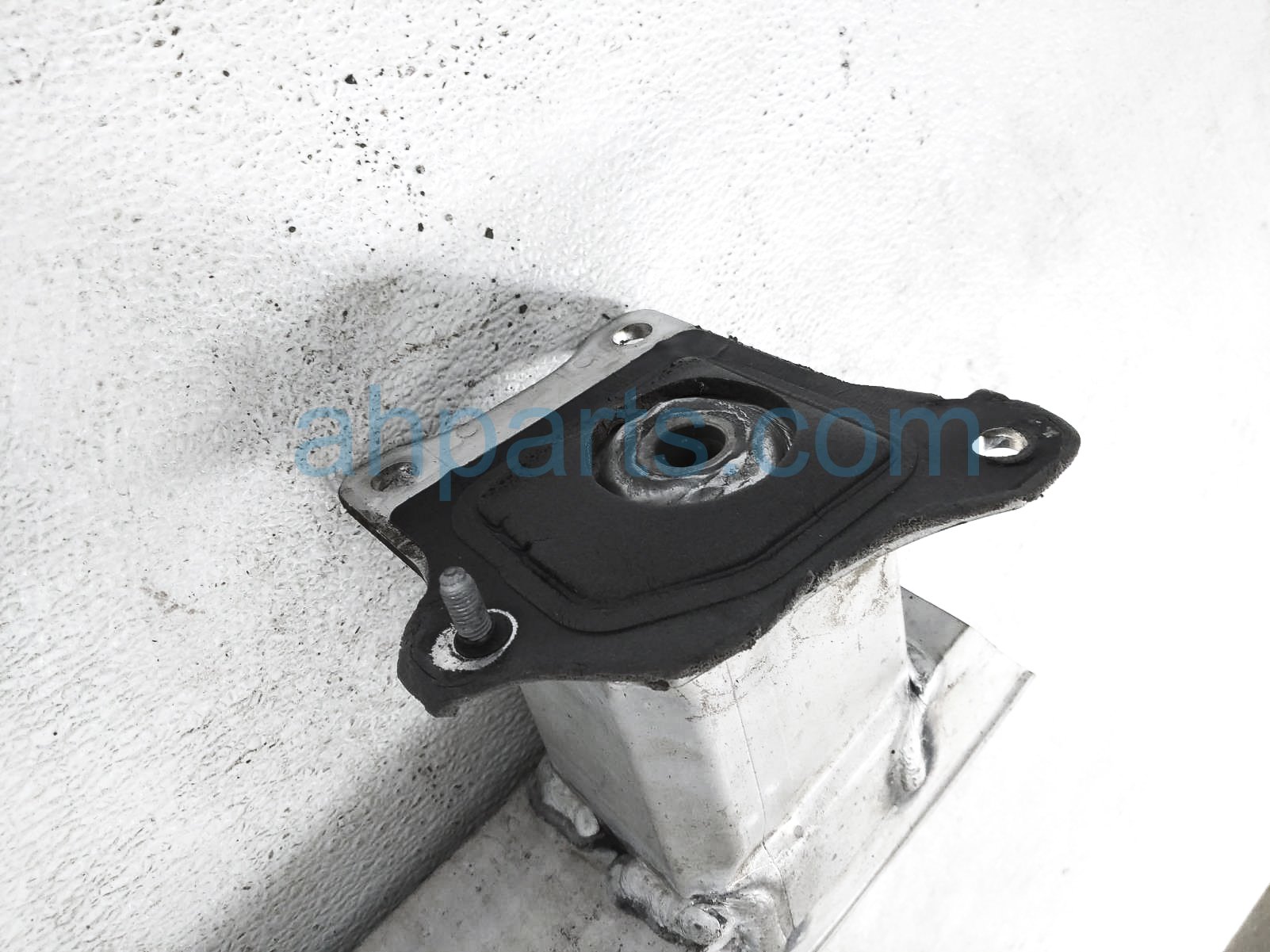 Sold 2013 Audi A7 Audi Beam Rear Bumper Reinforcement Bar 4G8-807-309-A,