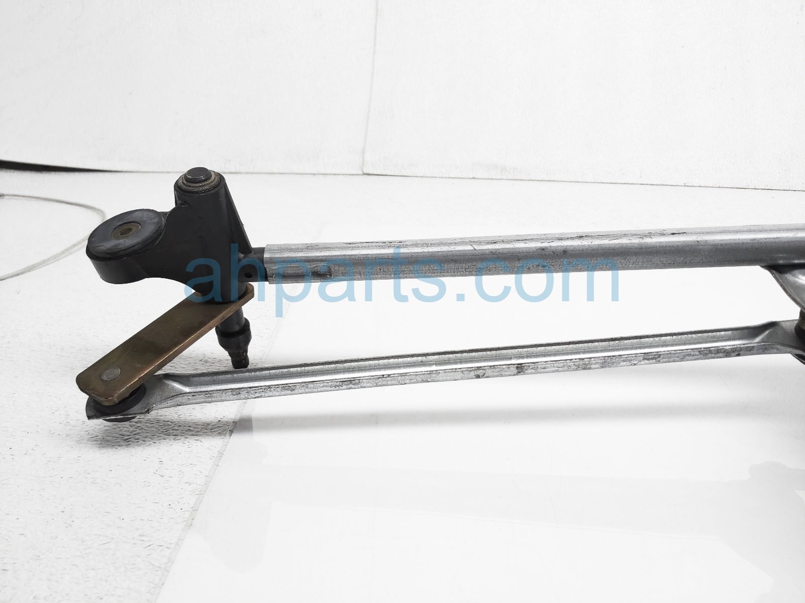 2003 BMW X5 Front Windshield Wiper Motor Assy 61-61-7-111-535