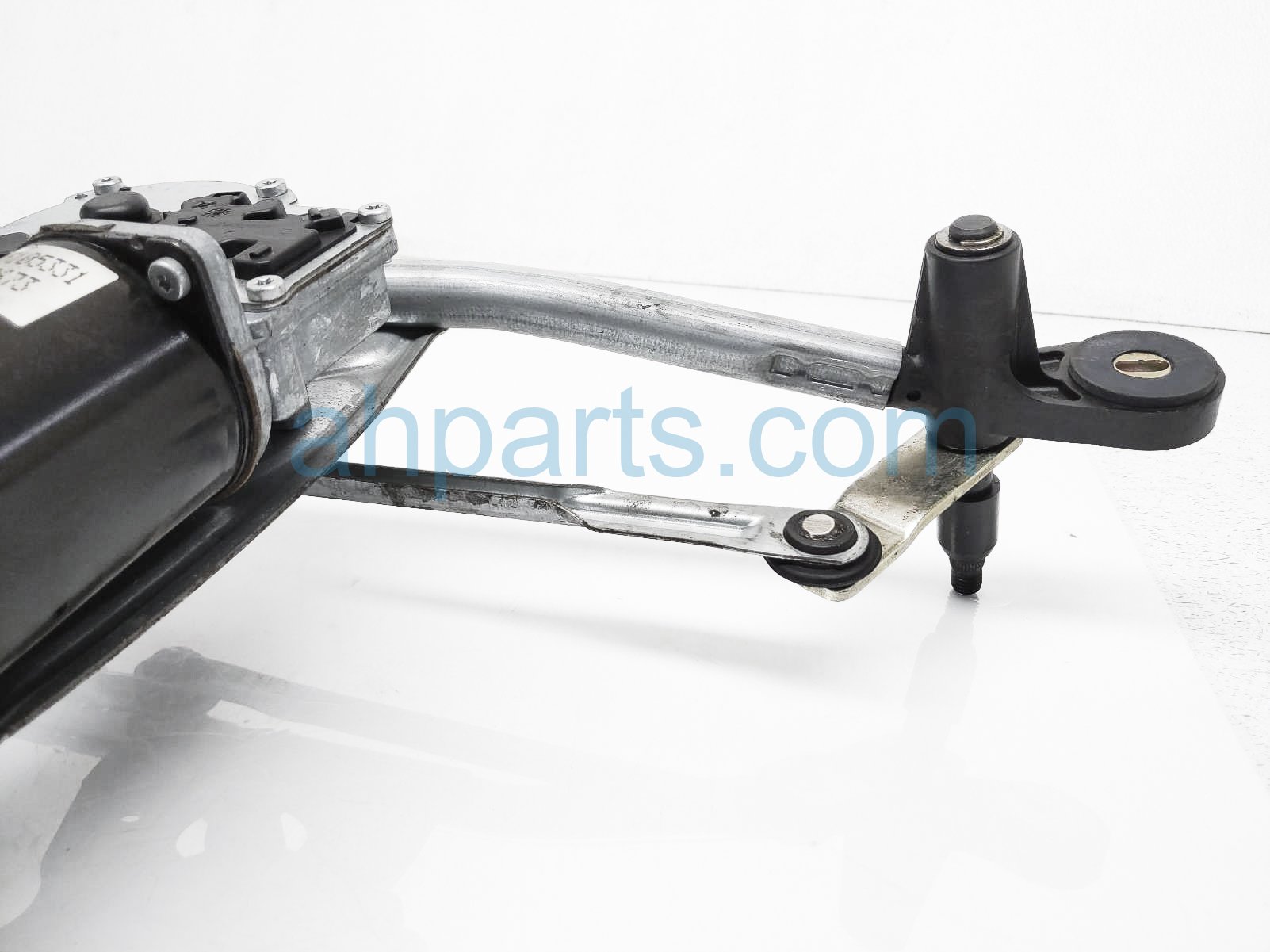 Sold 2003 BMW X5 Front Windshield Wiper Motor Assy 61-61-7-111-535,