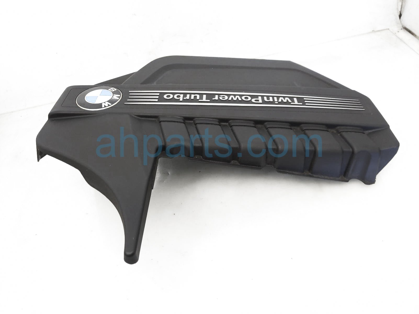 Sold 2013 BMW 535i Engine Appearance Cover 11-12-7-607-447,