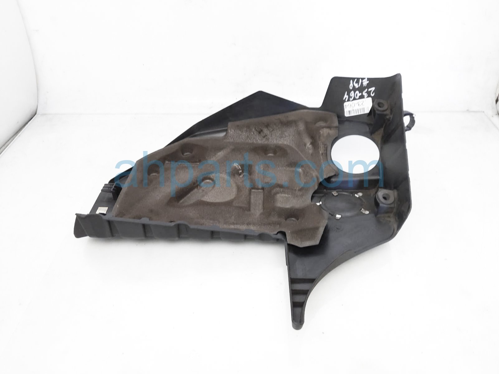Sold 2013 BMW 535i Engine Appearance Cover 11-12-7-607-447,
