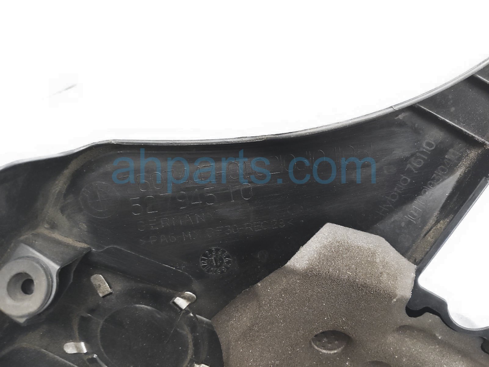 Sold 2013 BMW 535i Engine Appearance Cover 11-12-7-607-447,
