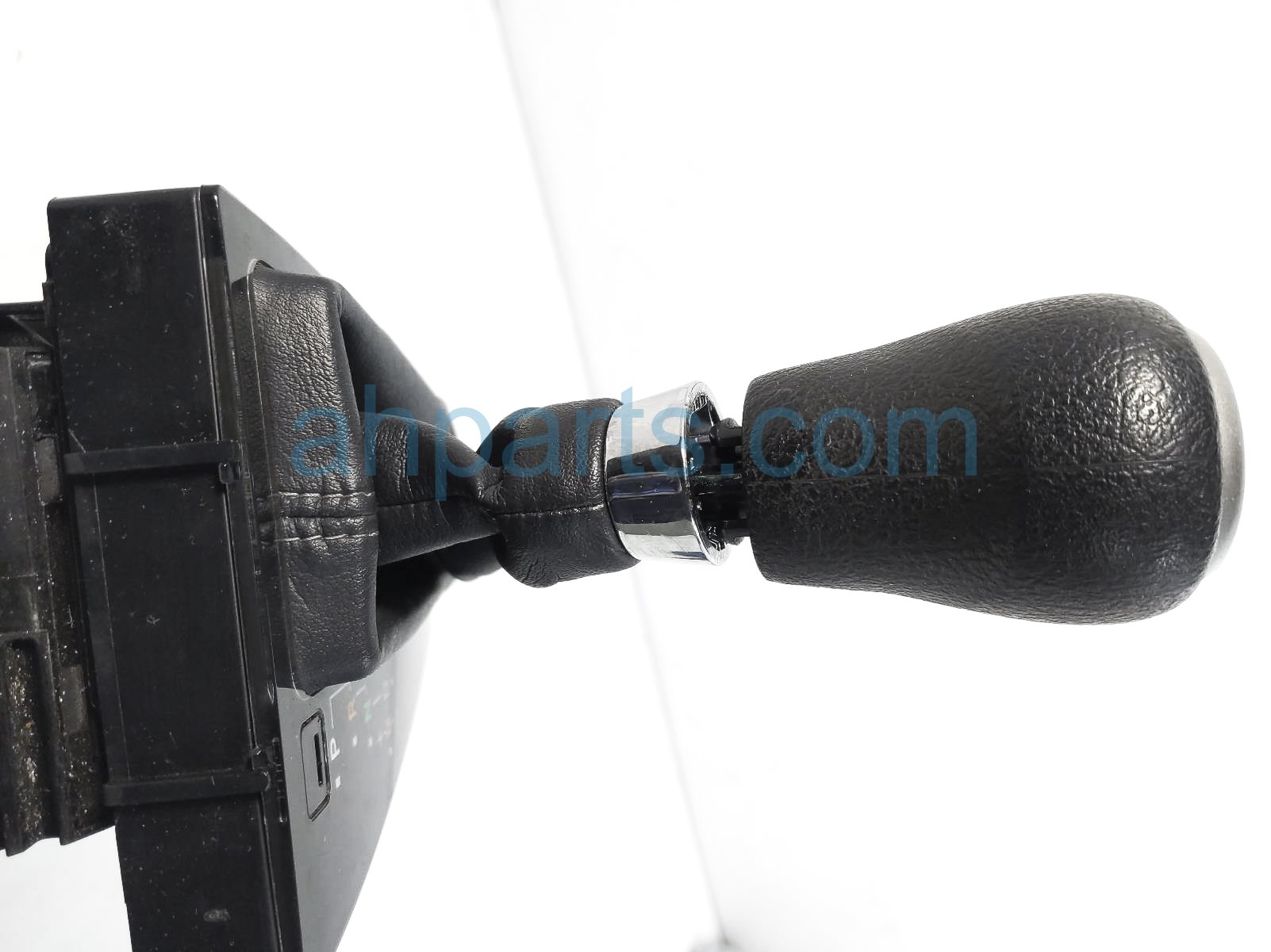 Sold 2015 Toyota Corolla At Shifter Assembly W/knob - Black 33560-02250,