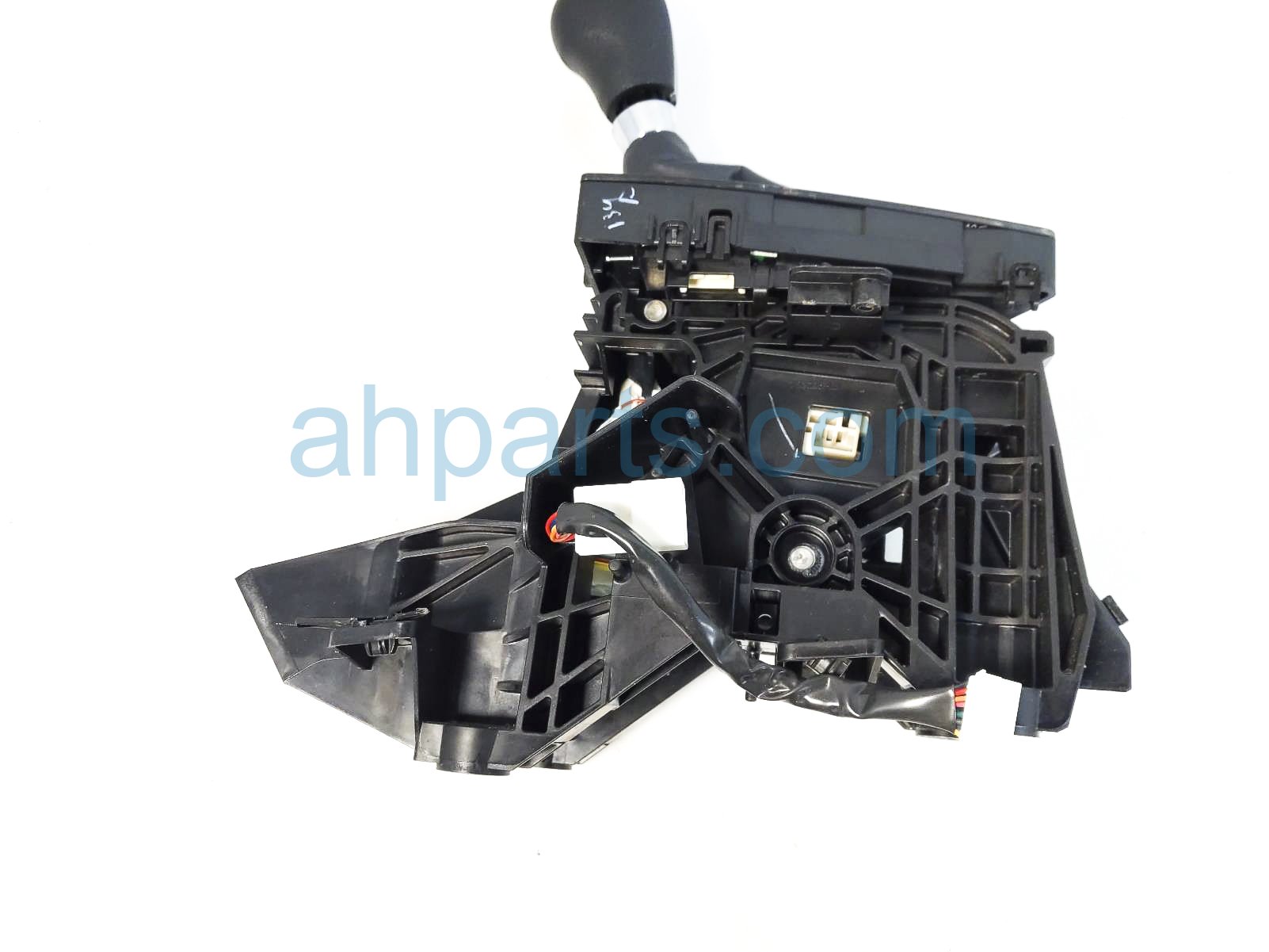 Sold 2015 Toyota Corolla At Shifter Assembly W/knob - Black 33560-02250,