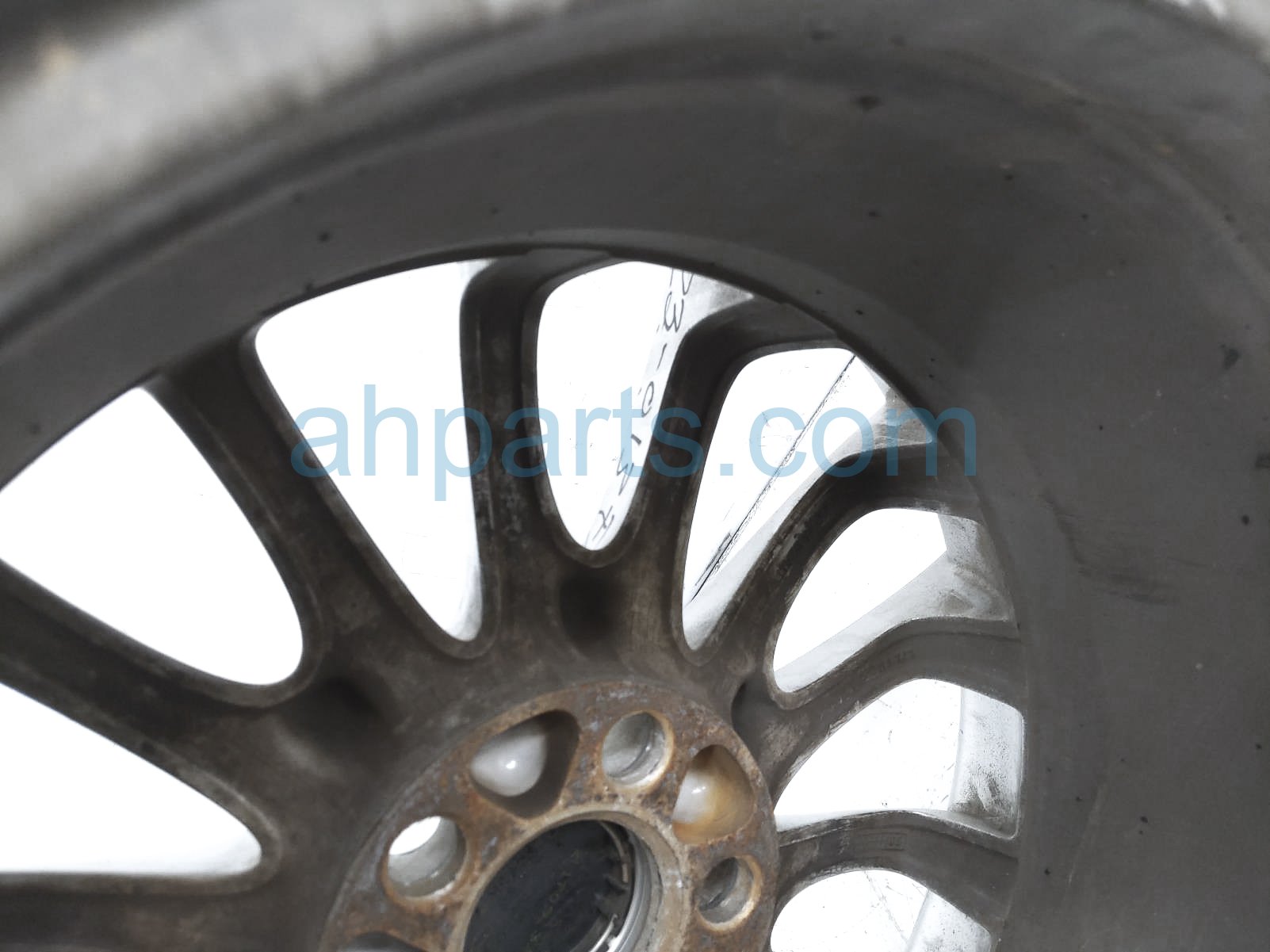 Sold 2006 Volvo C70 Front Passenger Wheel / Rim - 30633786