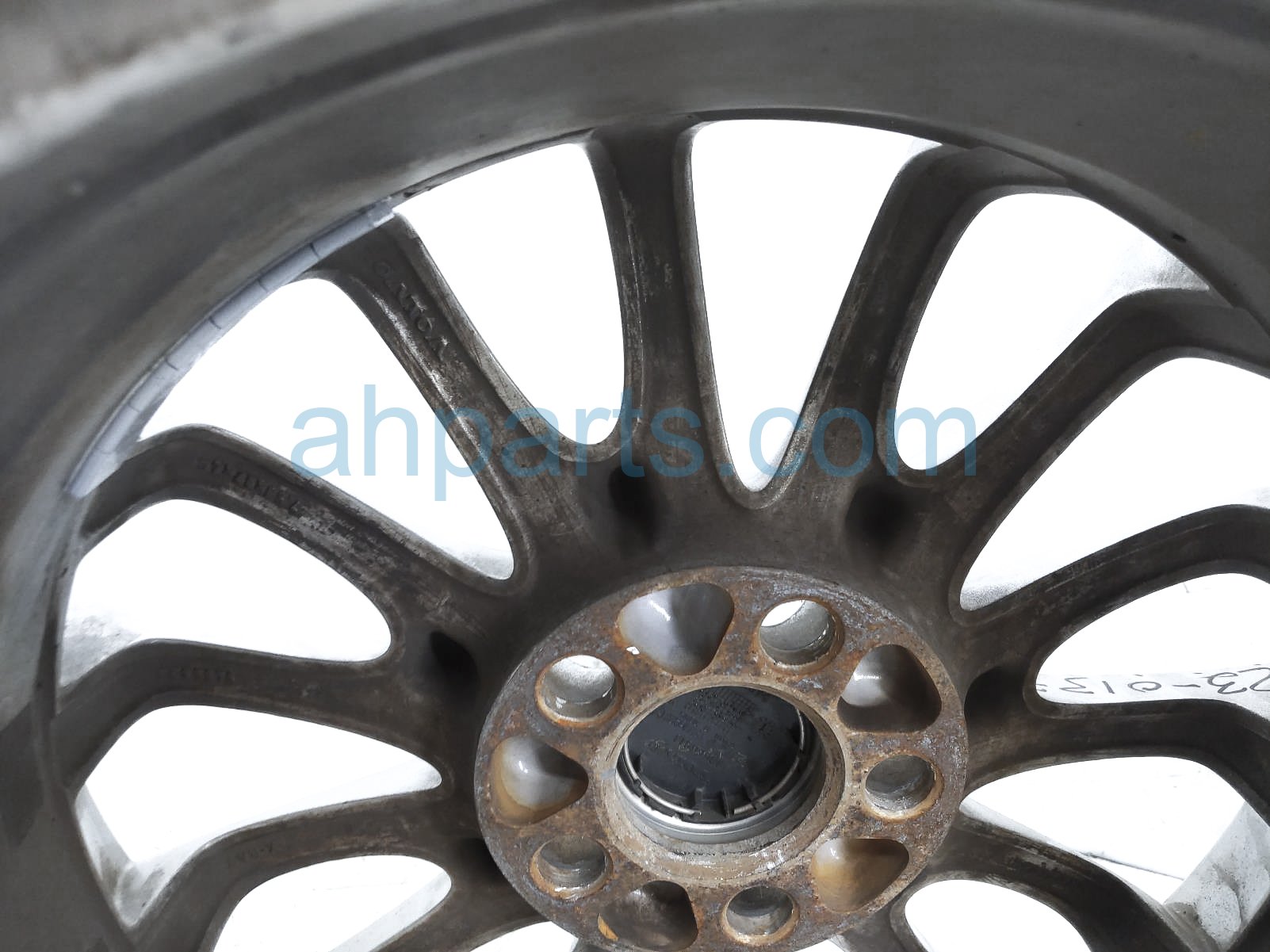 Sold 2006 Volvo C70 Front Passenger Wheel / Rim - 30633786