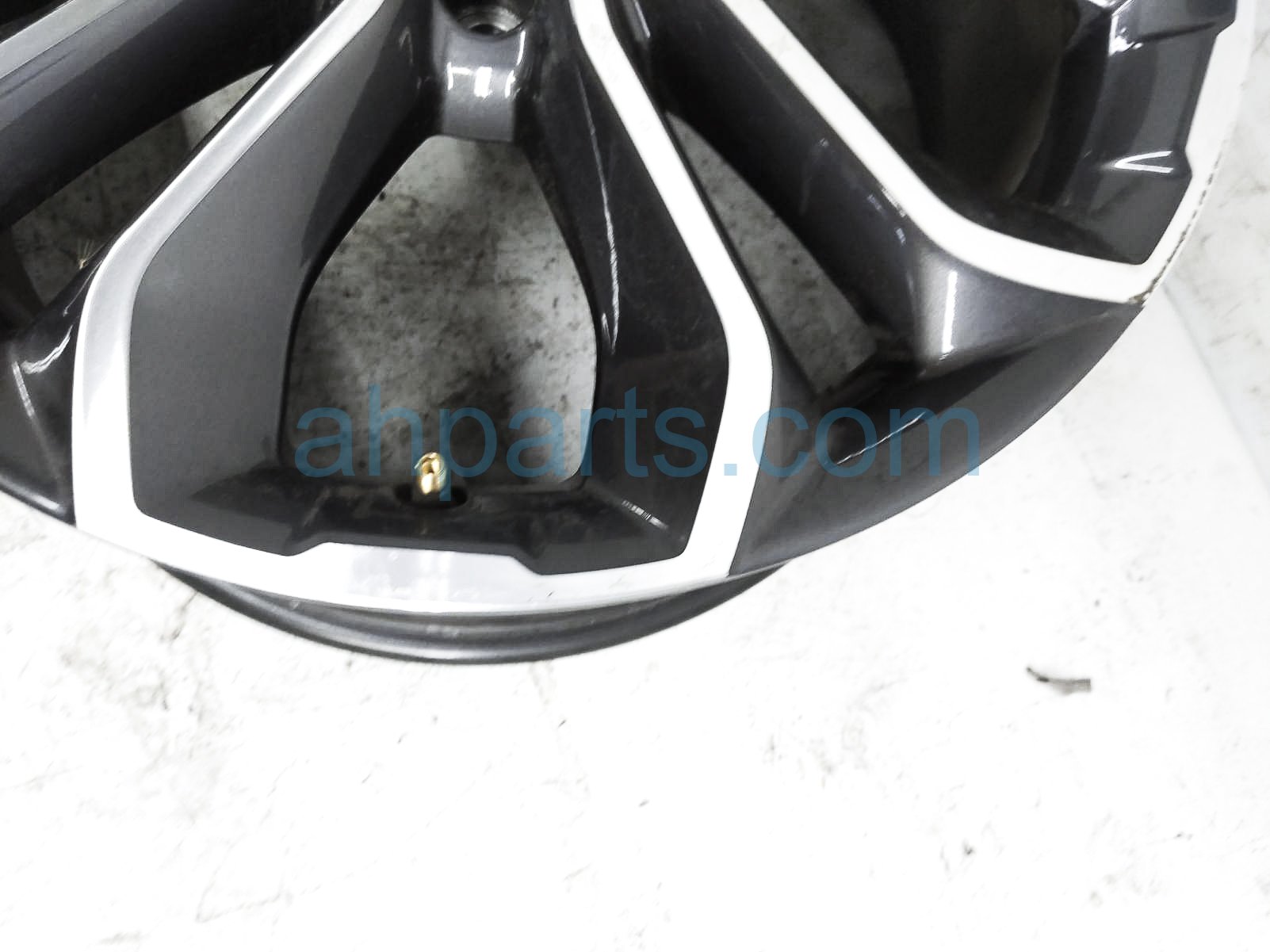 Sold 2021 Honda CR-V Front Passenger Wheel / Rim 42700-TLA-A63,