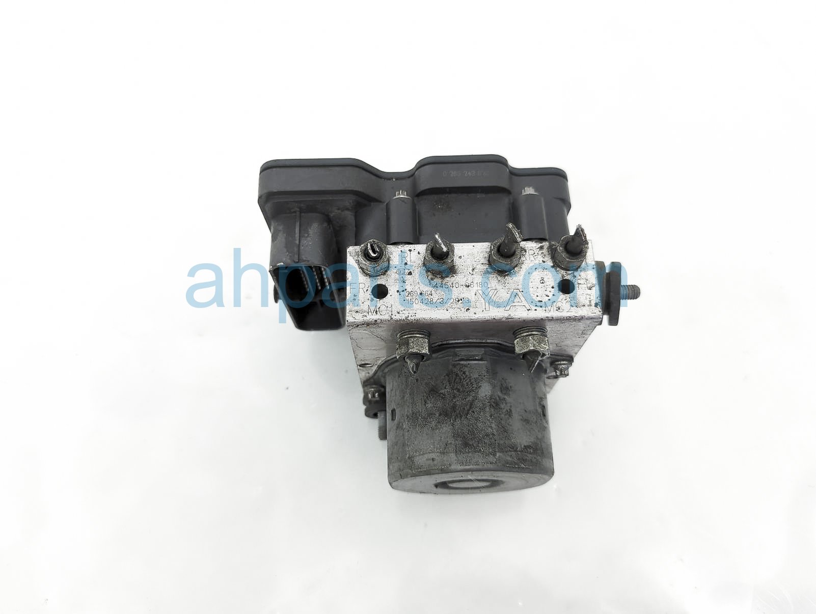 Sold 2015 Toyota Camry (anti Lock Brake) Abs/vsa Pump/modulator 44540 ...