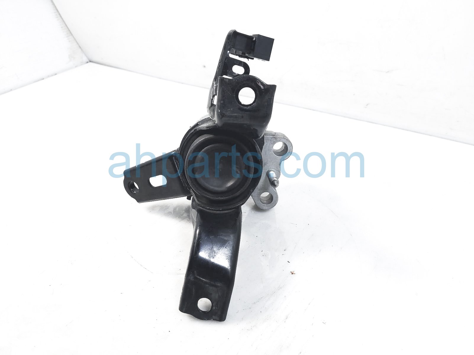 Sold 2017 Toyota Corolla Im Engine/motor Passenger Side Engine Mount ...