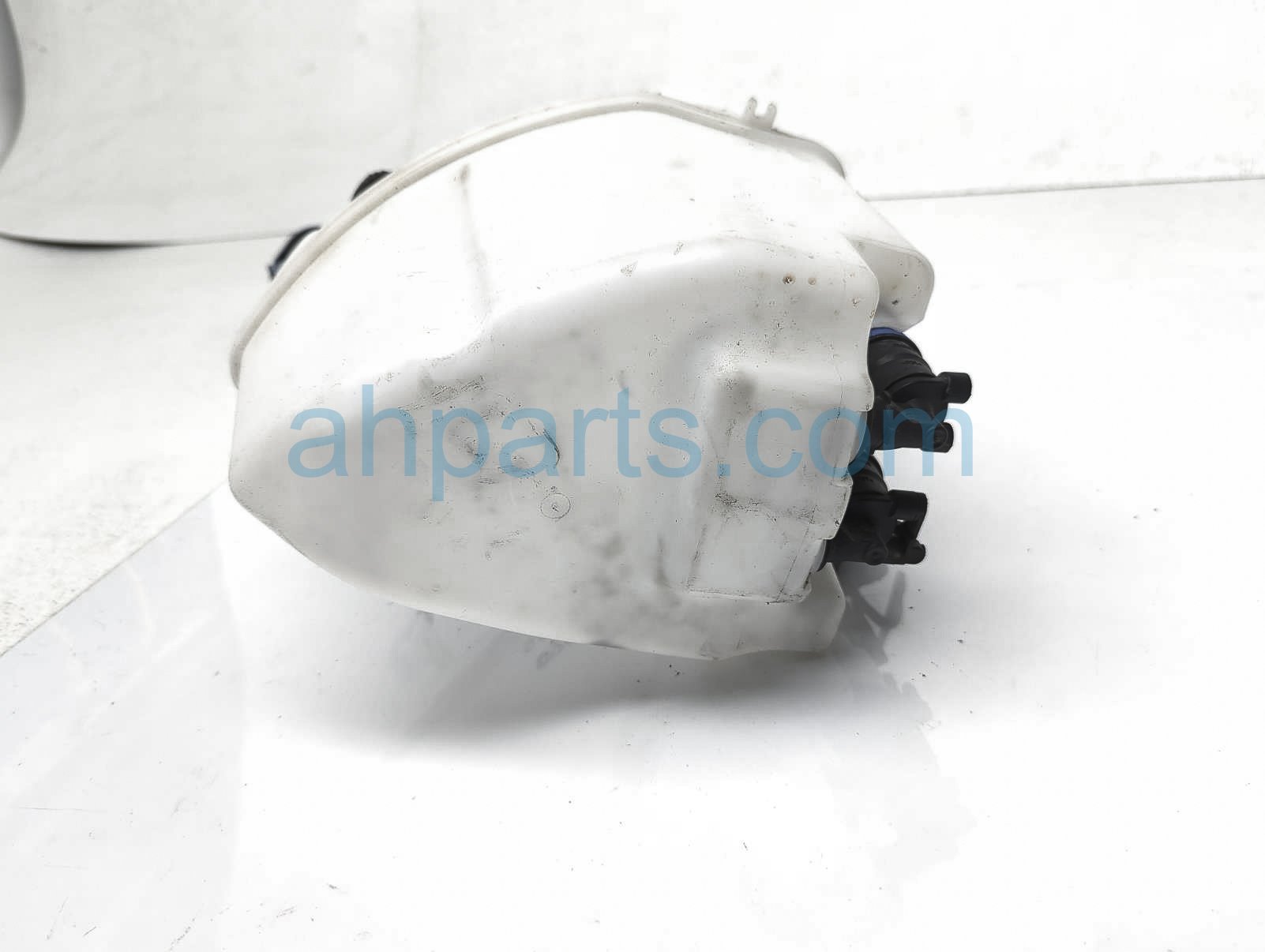 Sold 2013 Volvo S60 Windshield Washer Reservoir Tank 31416283,