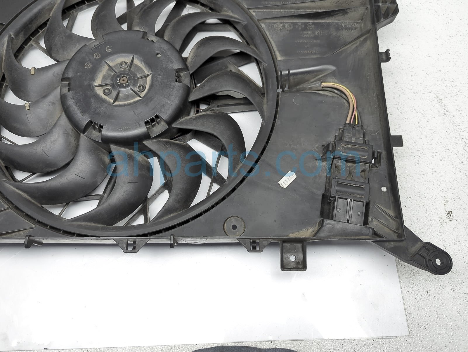Sold 2004 Volvo S60 Cooling Ac Radiator Fan Assy 30645012,