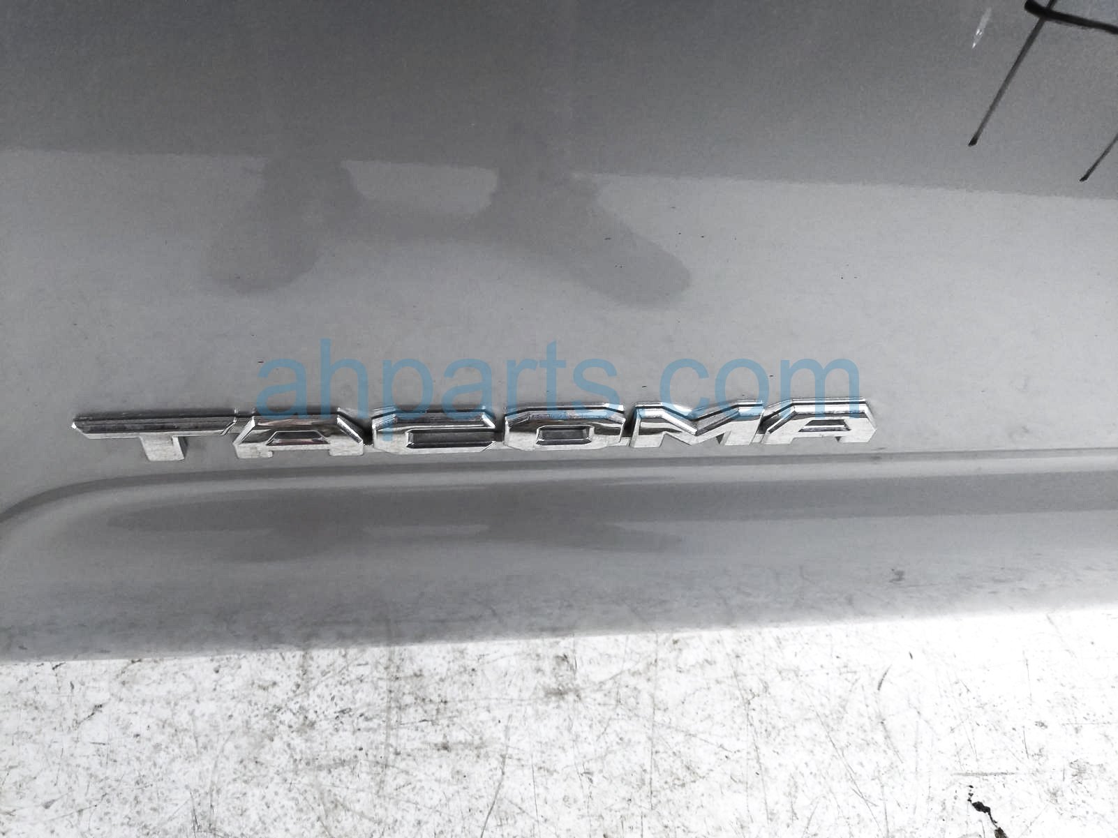 Sold 2022 Toyota Tacoma Front Driver Door - Silver - No Mirror/trim ...