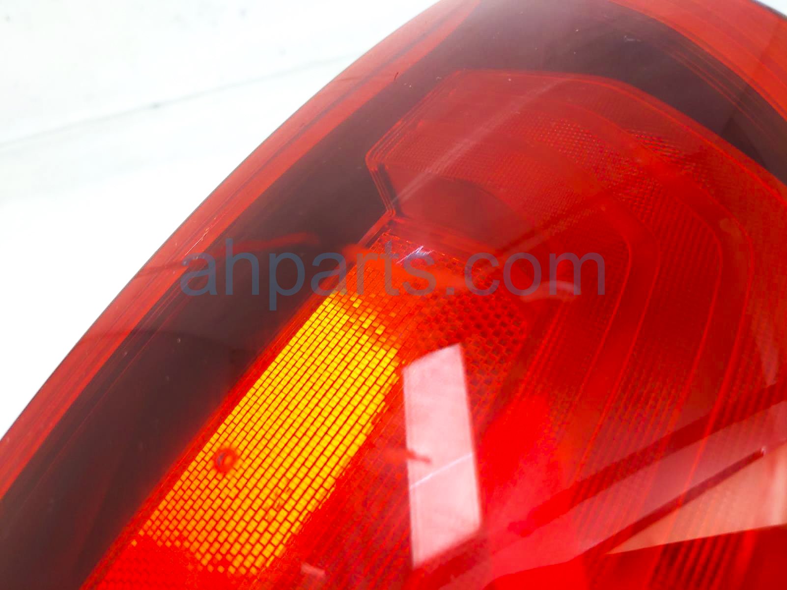 Sold 2022 Toyota Tacoma Light / Rear Passenger Tail Lamp (on Body ...