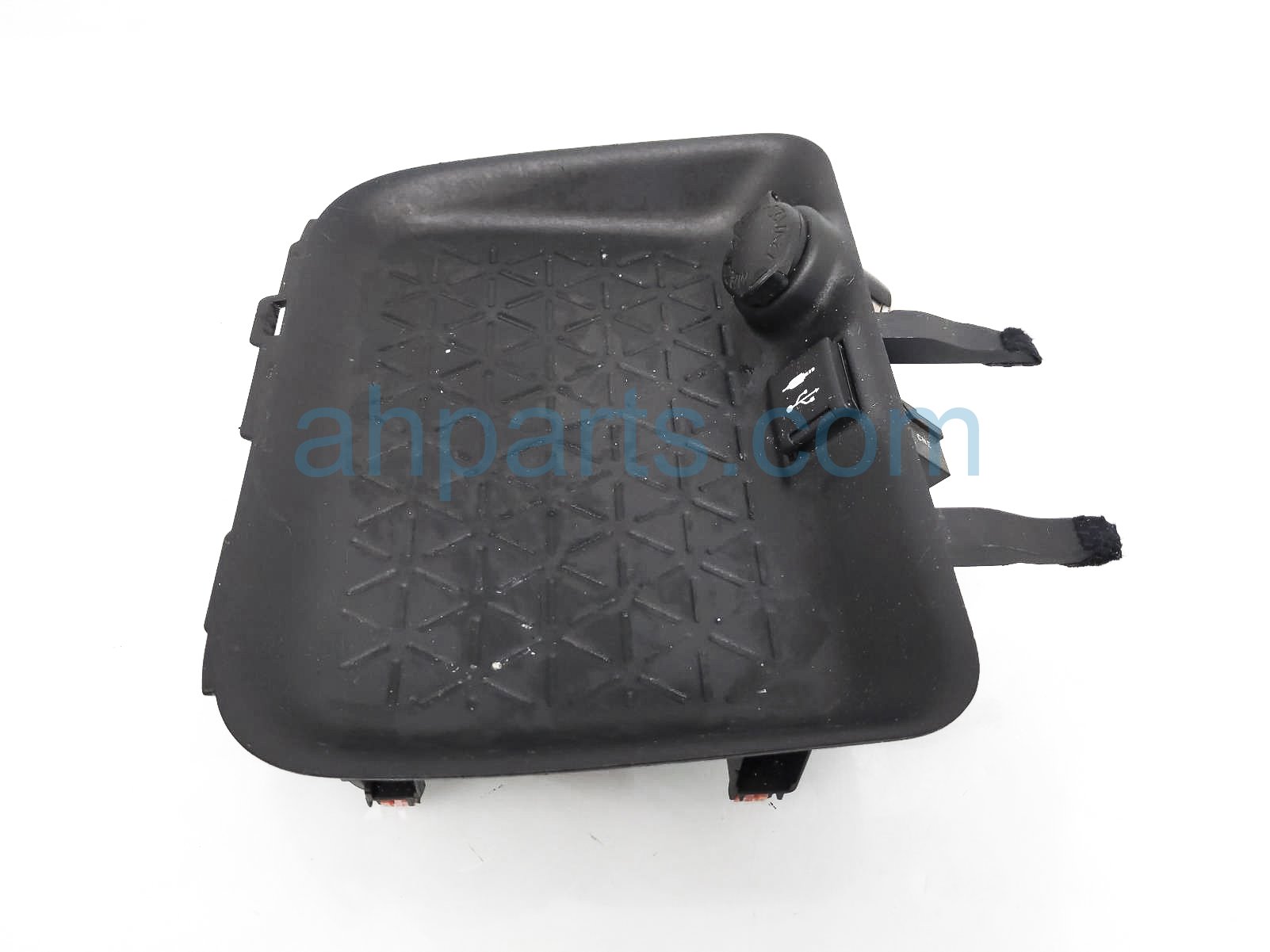 Sold 2019 Toyota Rav 4 Power Port / Usb & Tray Assy 58813-0R060-C2,