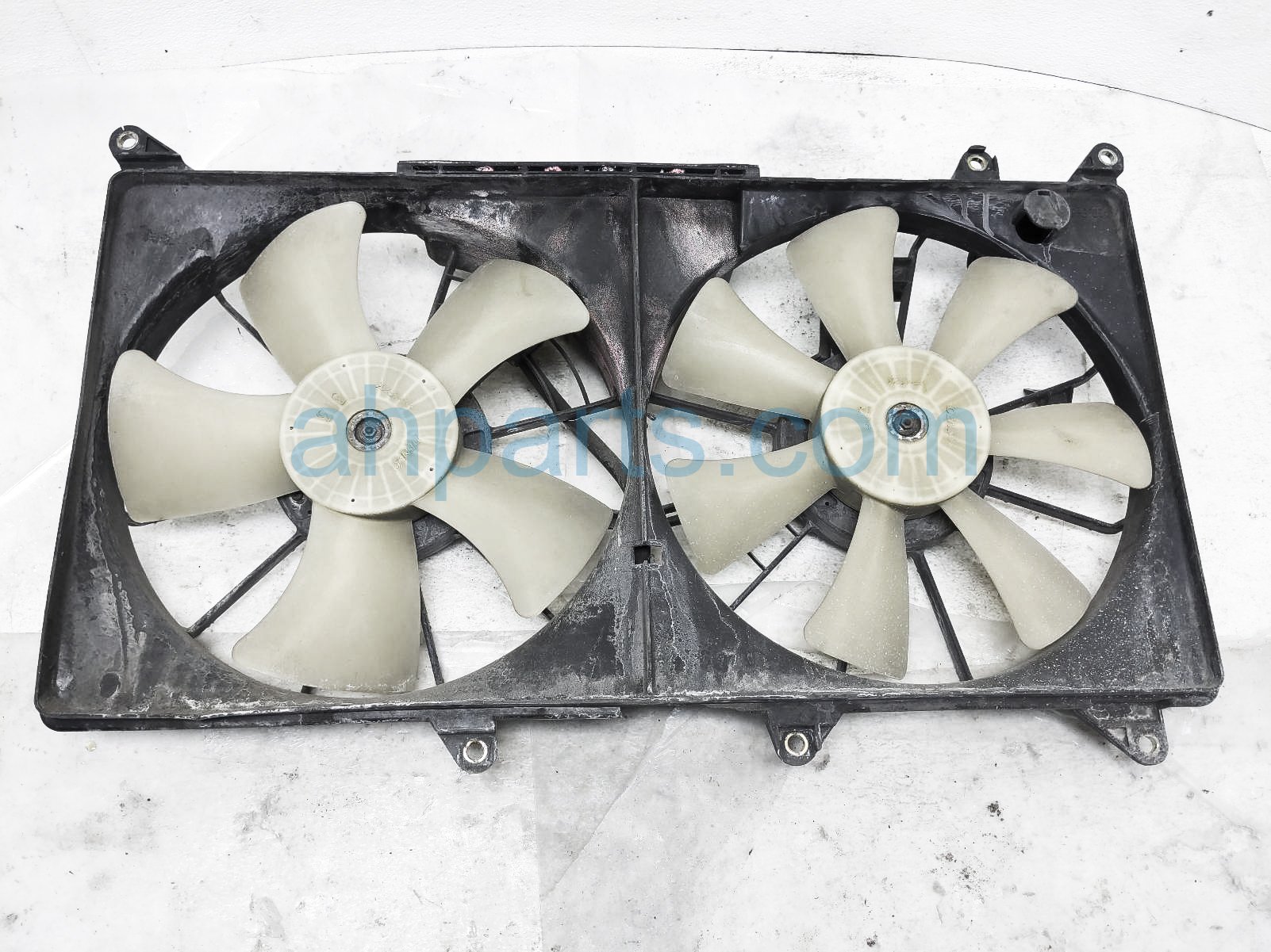 Sold 2003 Lexus Is300 Cooling Radiator Fan Assembly 16363-46050,