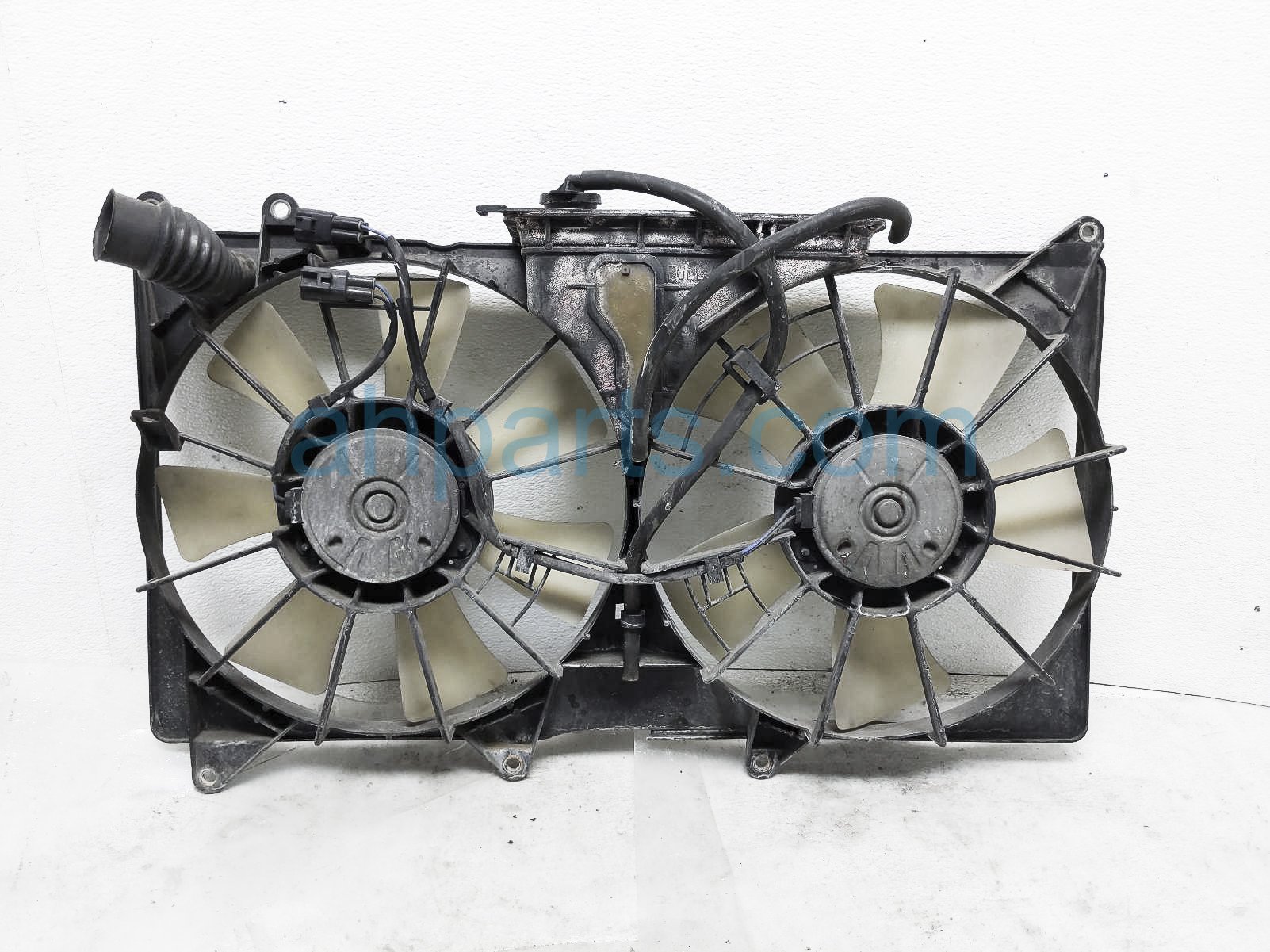 Sold 2003 Lexus Is300 Cooling Radiator Fan Assembly 16363-46050,