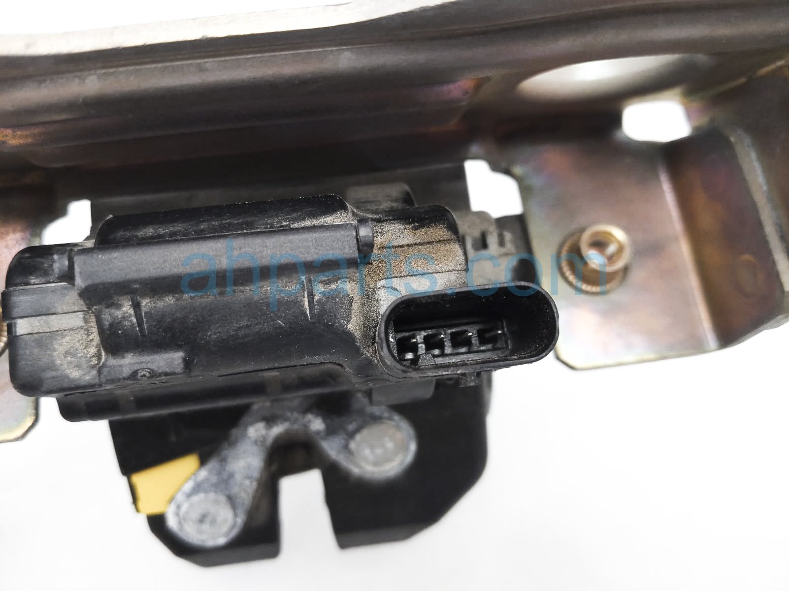 Sold 2020 Jeep Renegade Trunk Gate Latch 68399523AA