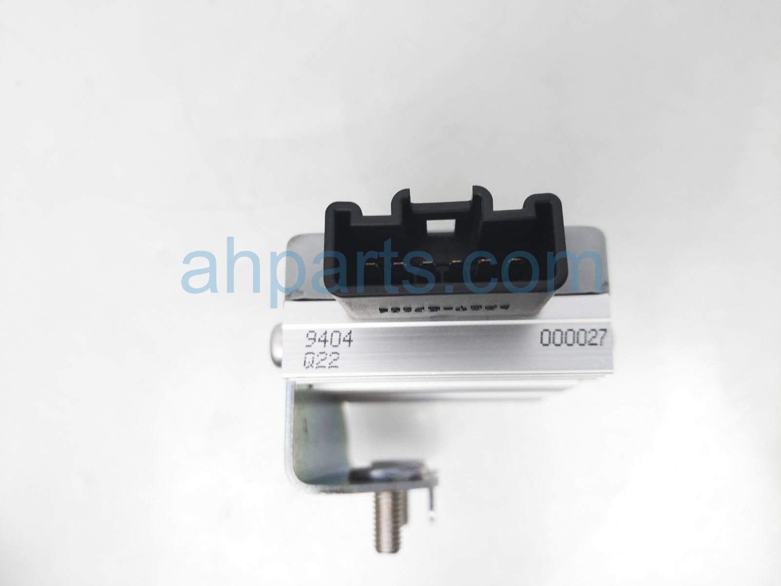 Sold 2013 Lexus Es 350 Fuel Pump Control Module 89570-33040,