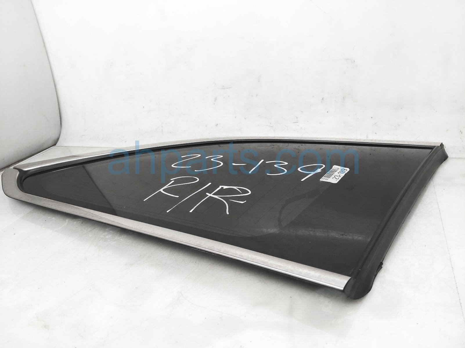 Sold 2016 Toyota Highlander Passenger Quarter Window Glass 62710-0E150,