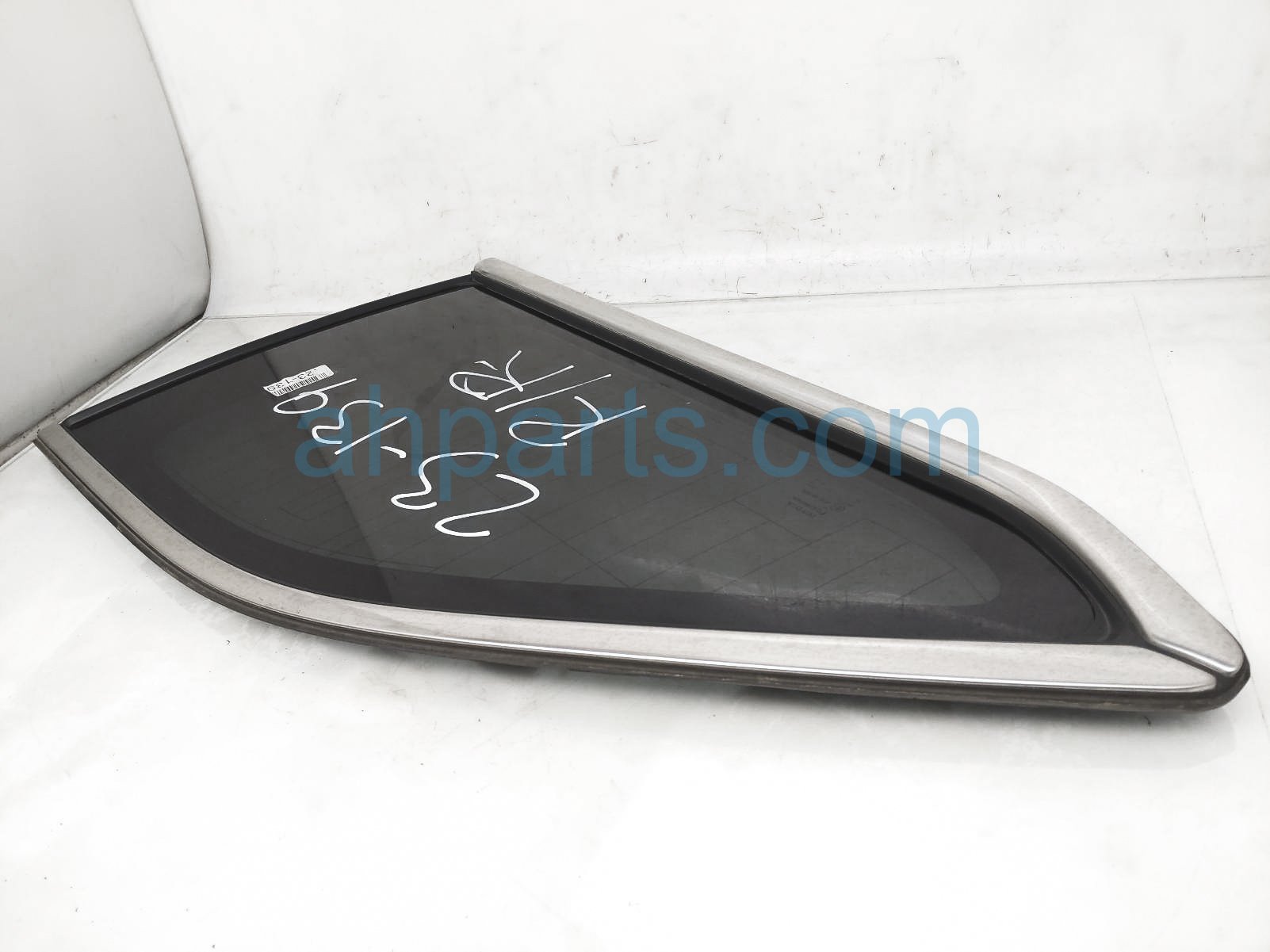 Sold 2016 Toyota Highlander Passenger Quarter Window Glass 62710-0E150,