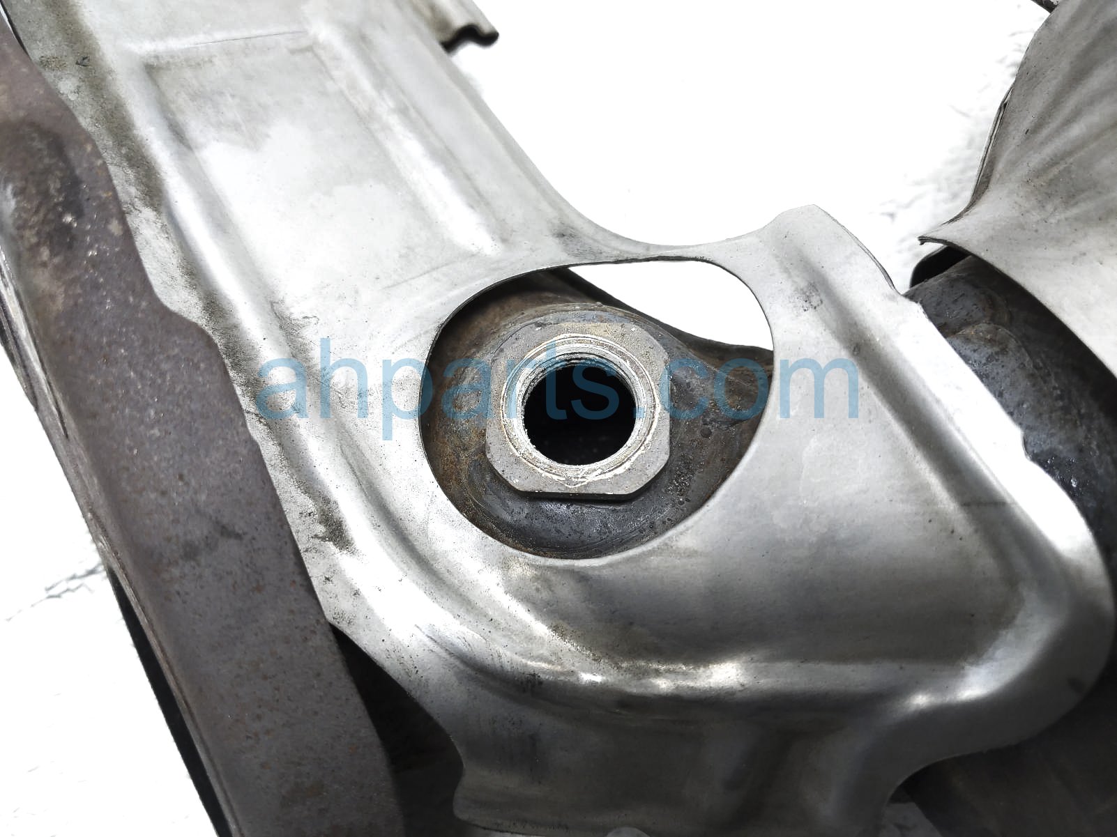 Sold 2016 Toyota Highlander Rear Exhaust Manifold 17140-0P250,