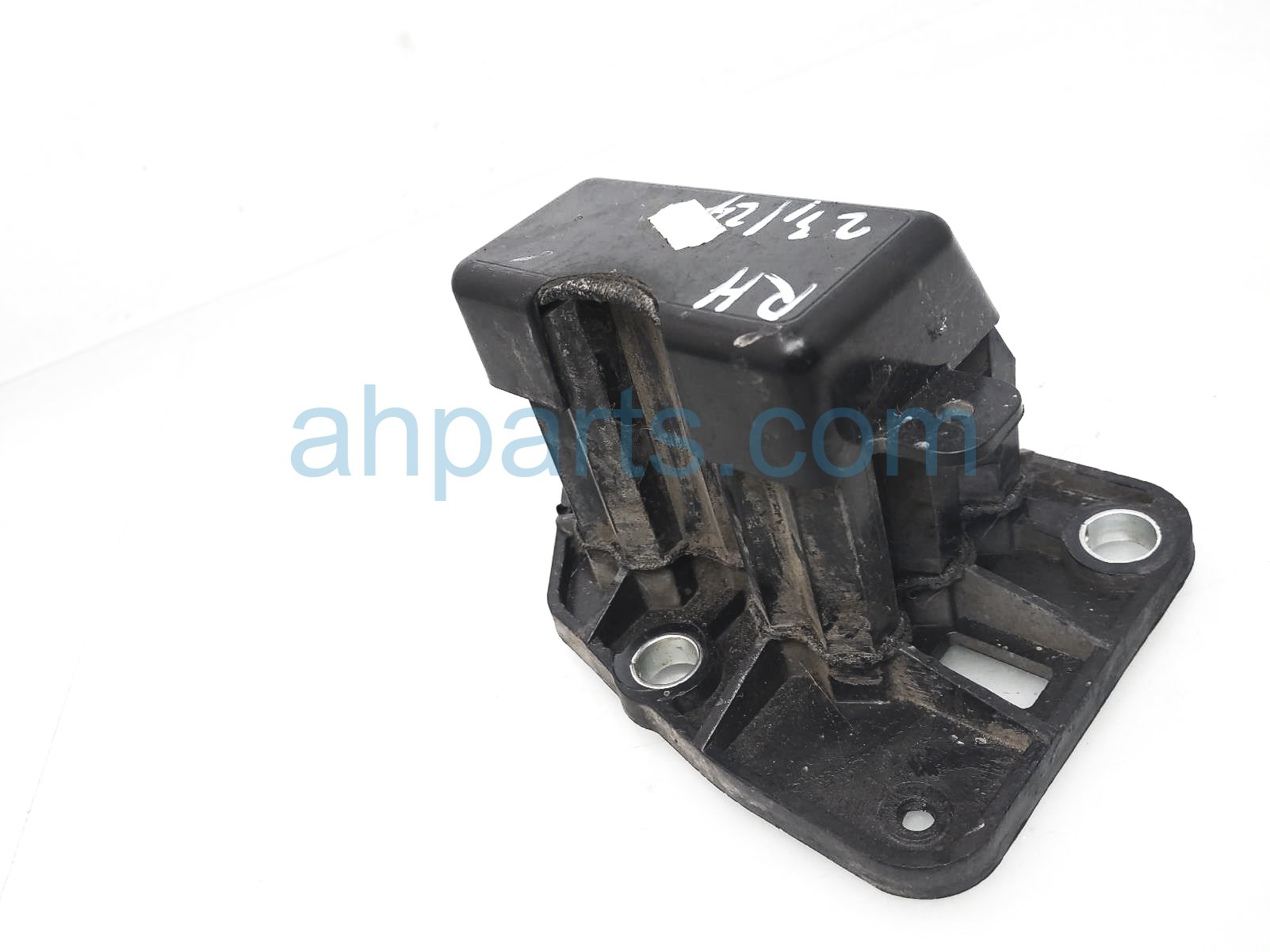 Sold 2020 Jeep Renegade Front Passenger Energy Absorber Bracket 68256115AA,