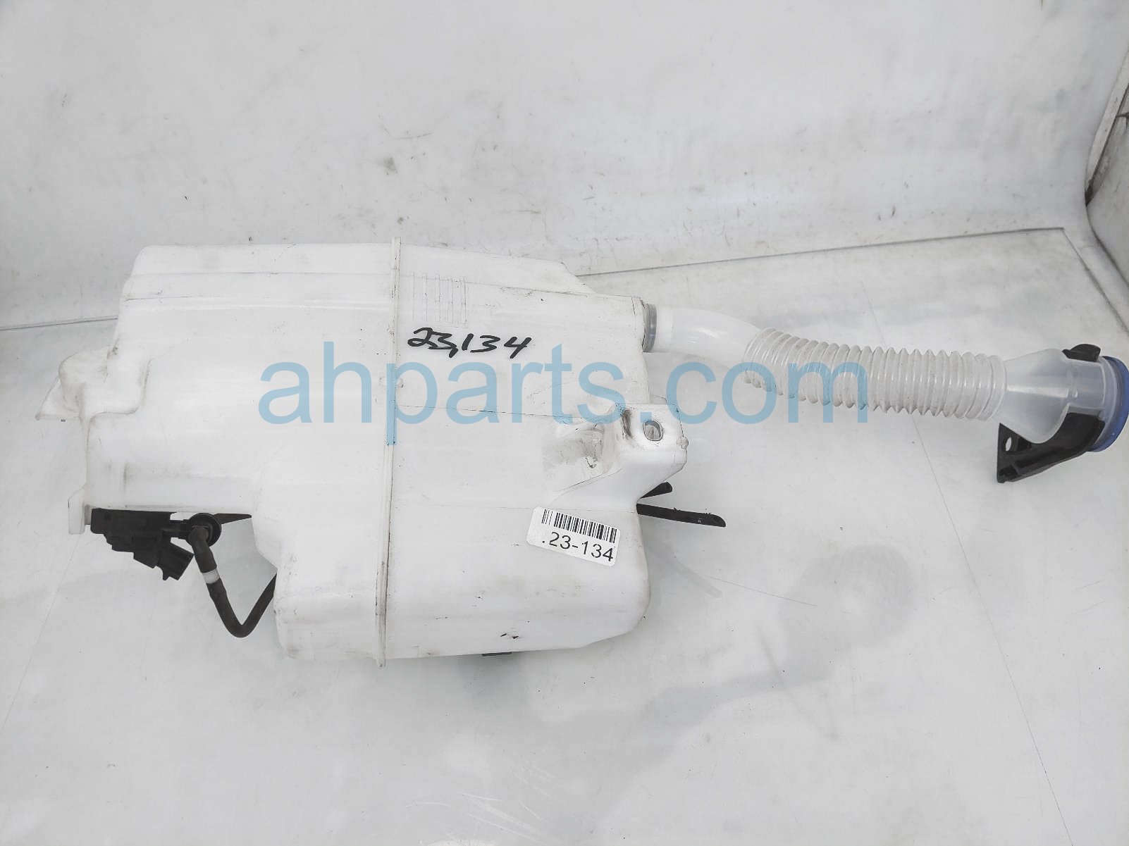 Sold 2017 Mazda CX-5 Windshield Washer Reservoir Tank KD35-67-481,