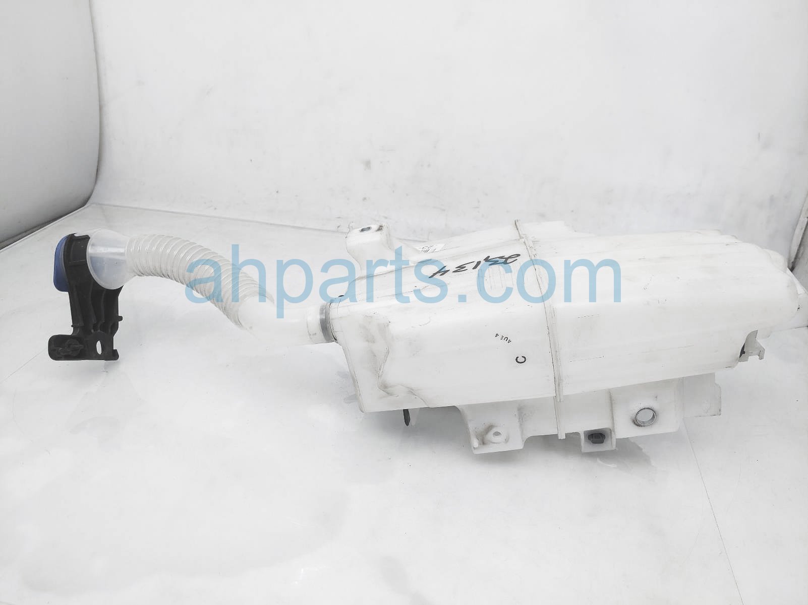 Sold 2017 Mazda CX-5 Windshield Washer Reservoir Tank KD35-67-481,