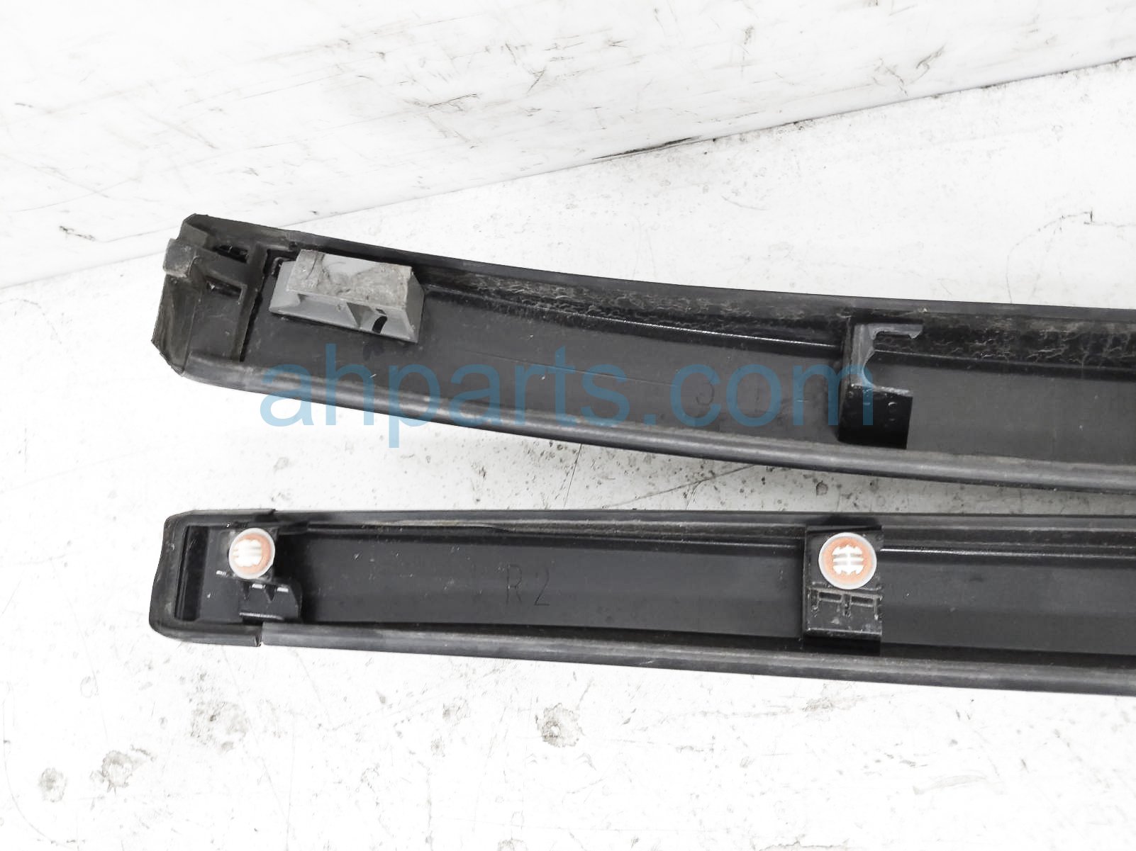 Sold 2019 Toyota Rav 4 Roof Luggage Rack Pair - Gloss Black 62404-42010-C2,