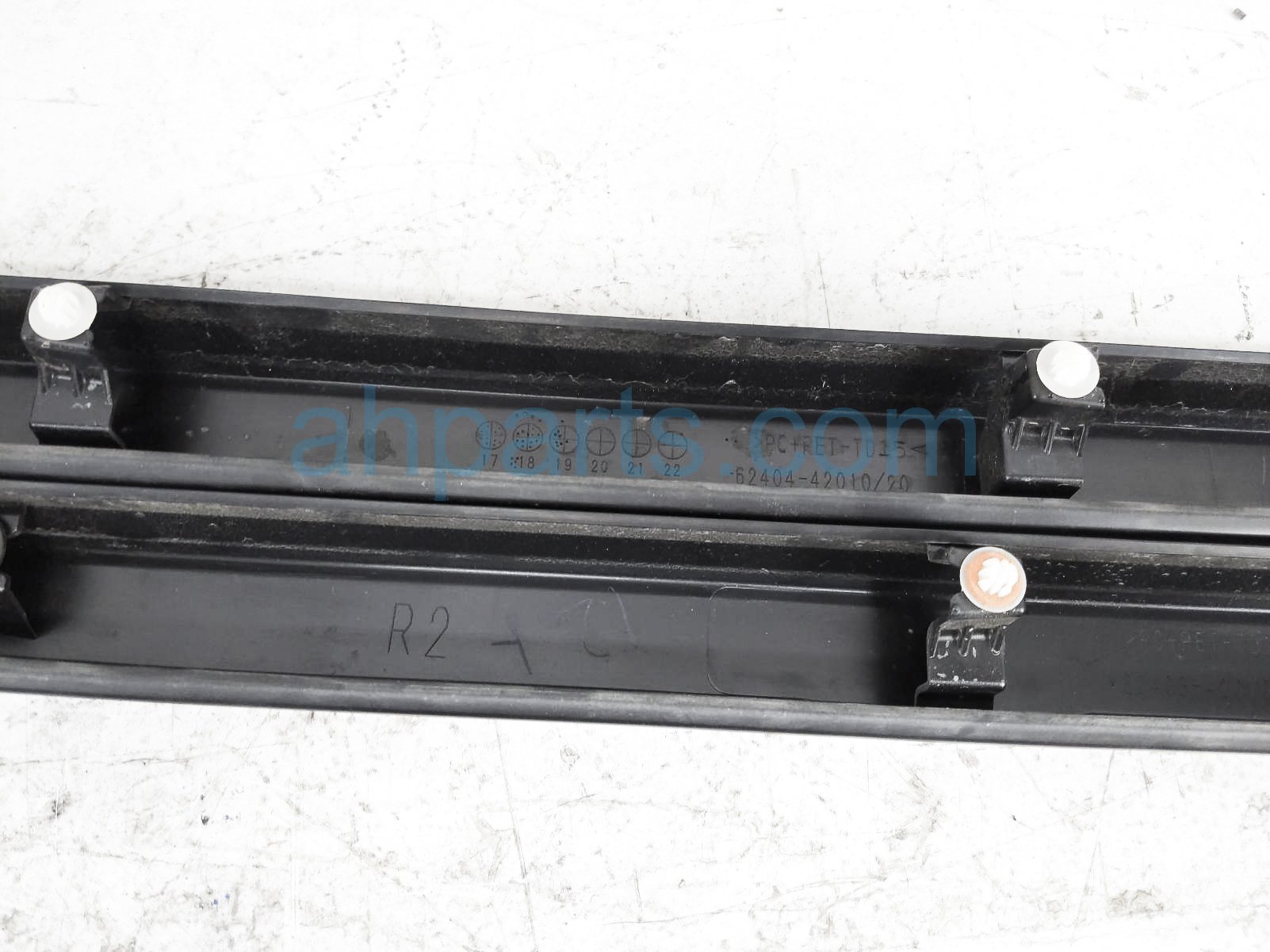 Sold 2019 Toyota Rav 4 Roof Luggage Rack Pair - Gloss Black 62404-42010-C2,