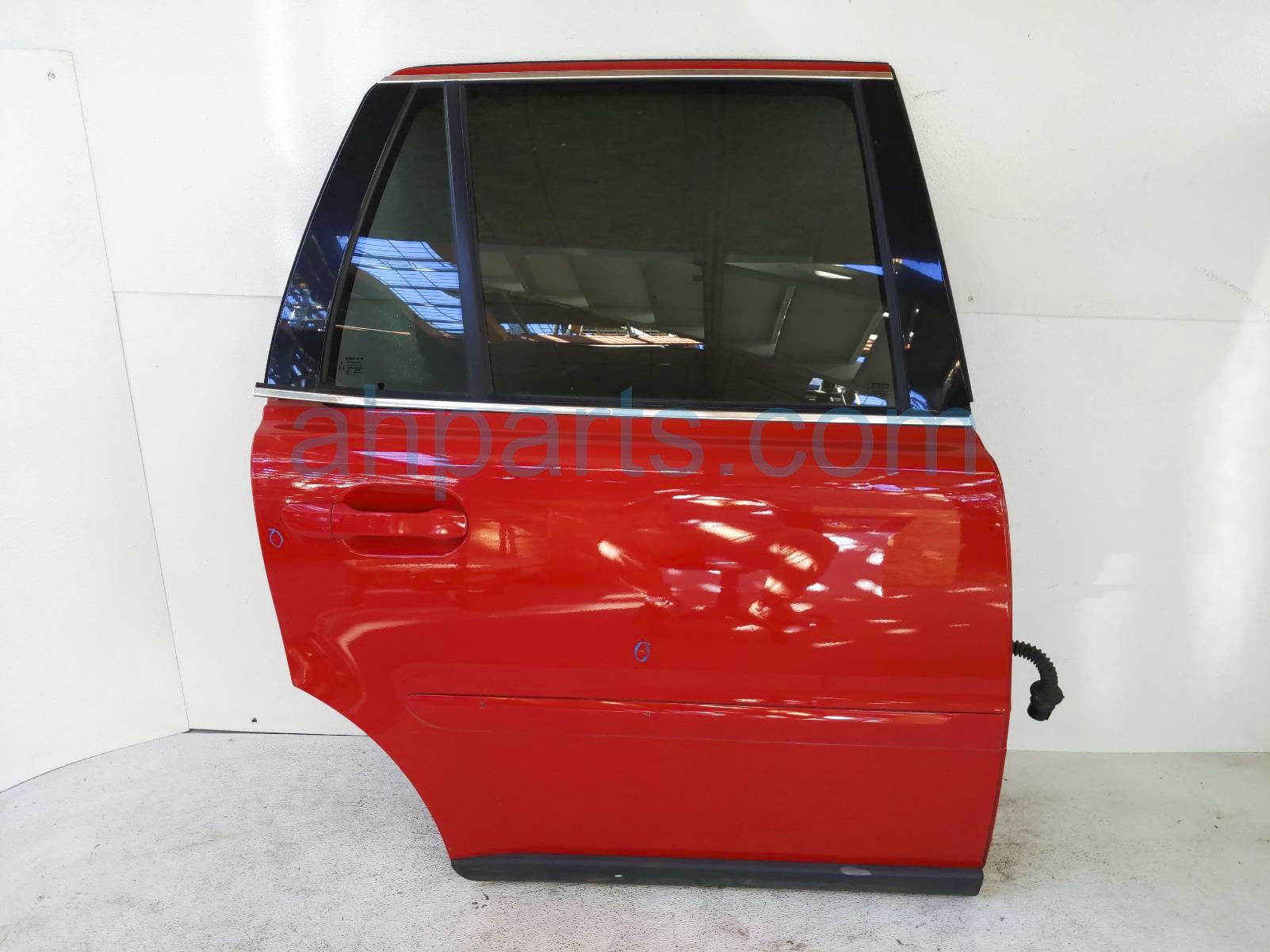 Sold 2011 Volvo Xc90 Rear Passenger Door - Red 31253722,