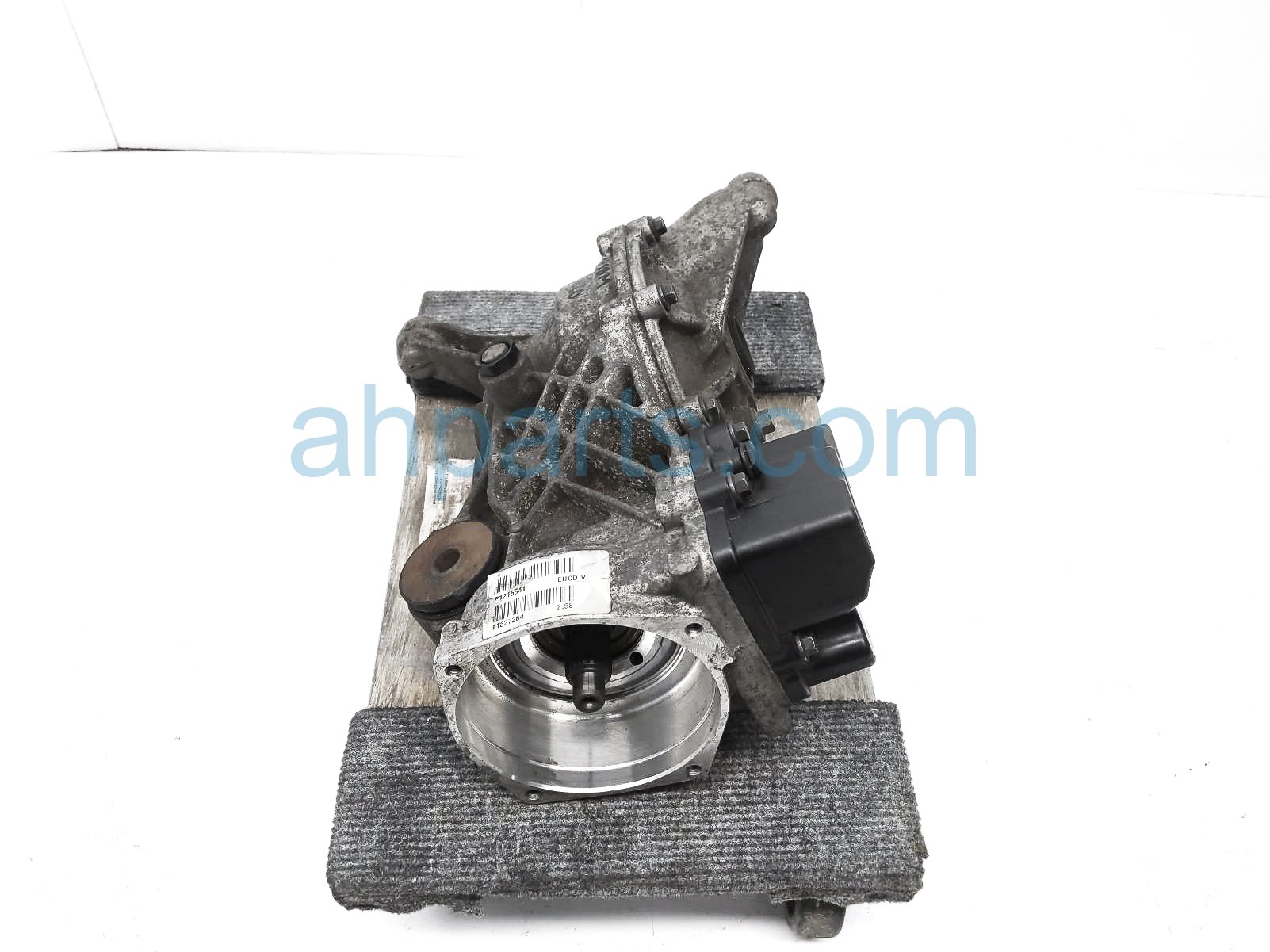 Sold 2013 Volvo Xc60 Rear Differential Carrier 36050630