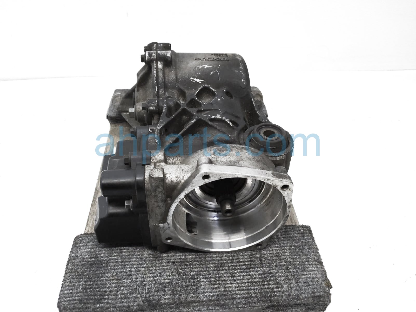 Sold 2013 Volvo Xc60 Rear Differential Carrier 36050630