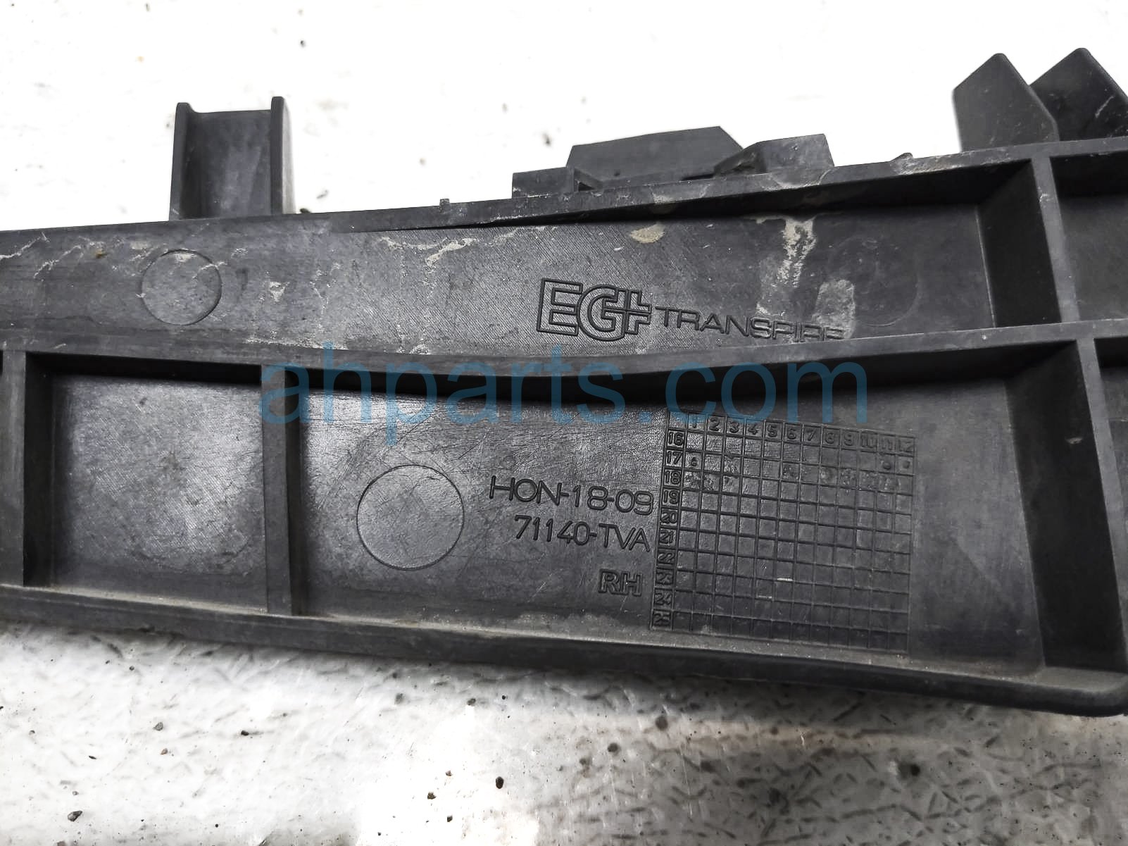 Sold 2018 Honda Accord Passenger Headlight Bumper Bracket 71140-TVA-A00,