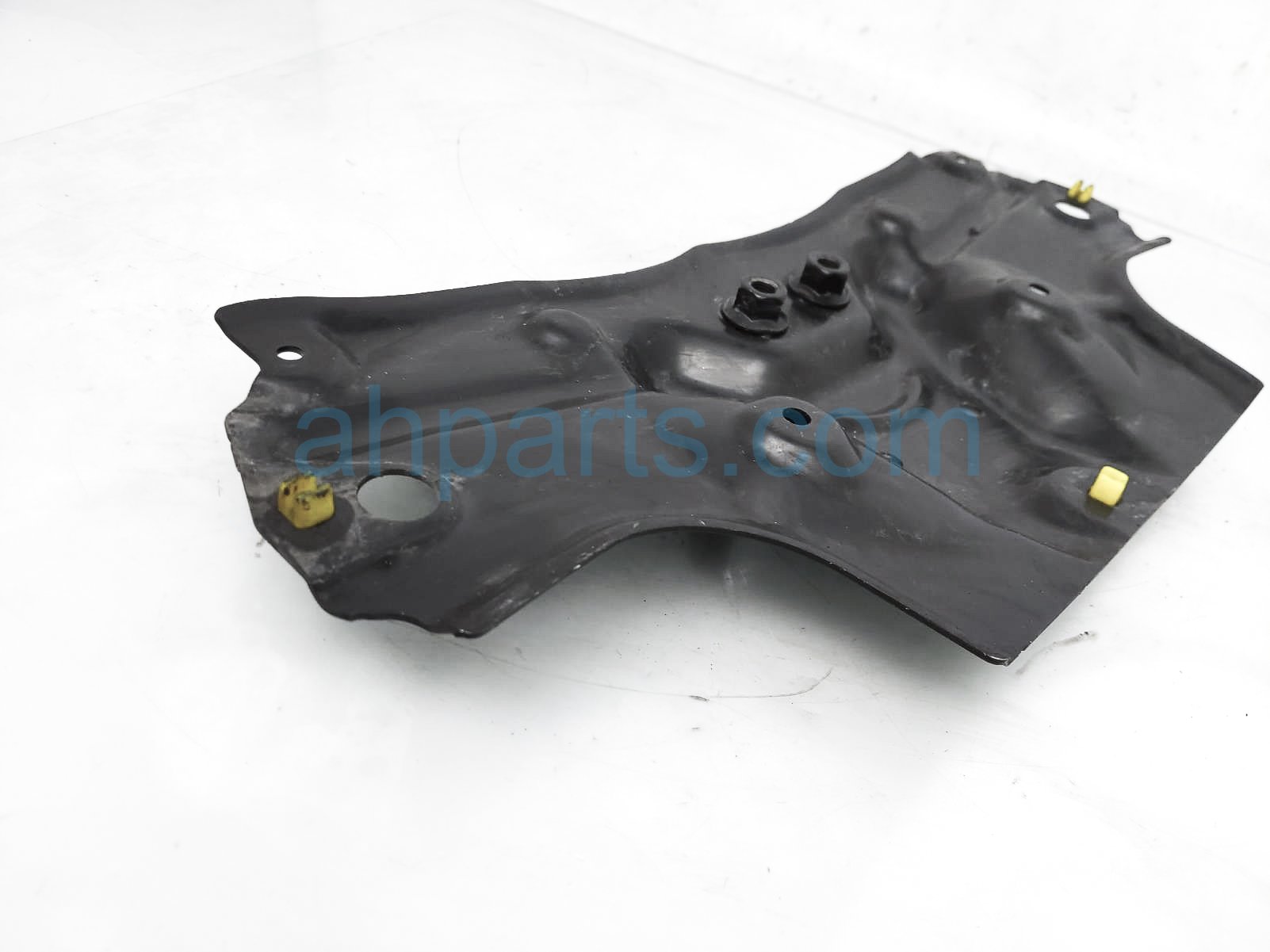 Sold 2019 Lexus Is300 Crossmember Skid Plate ( Front ) 51219-30051,