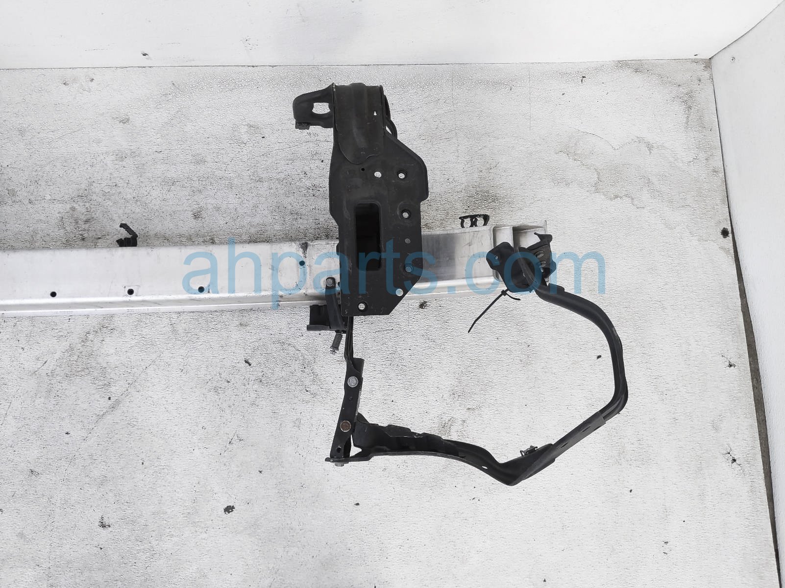 Sold 2006 Mercedes C280 Beam Front Bumper Reinforcement Bar - Slv 203 ...