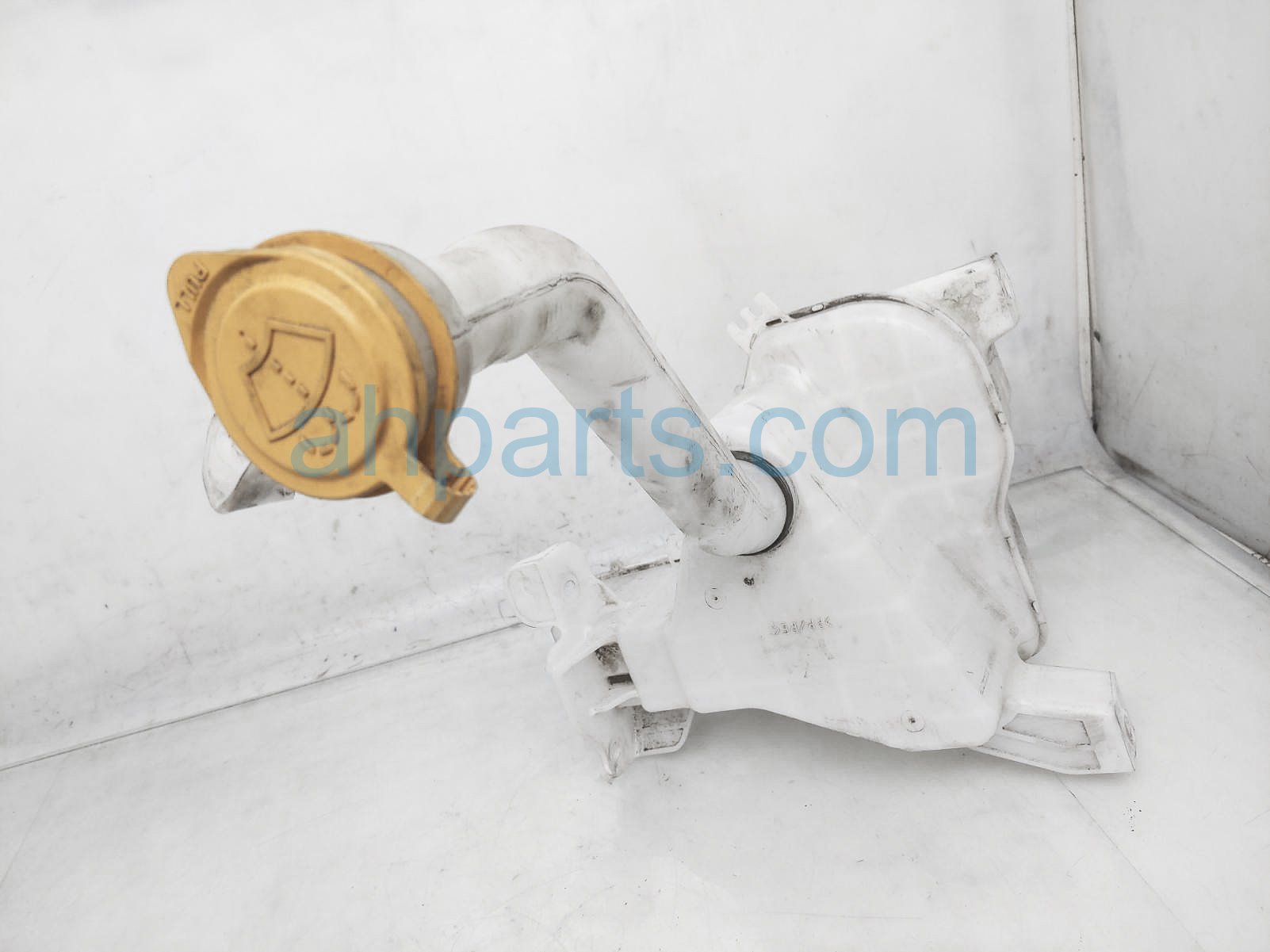2021 Subaru Crosstrek Winshield Washer Reservoir Tank 86631FL040,