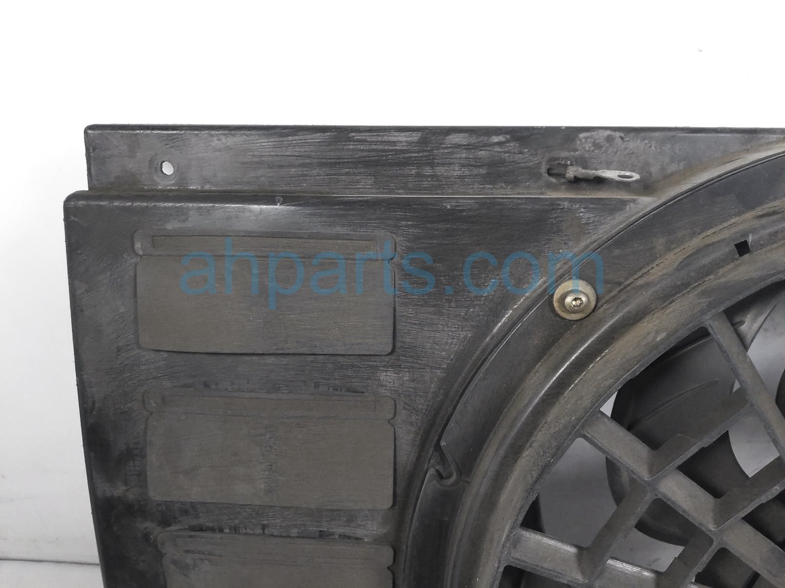 Sold 1992 Volvo 940 Radiator Cooling Fan Assy 9142880,