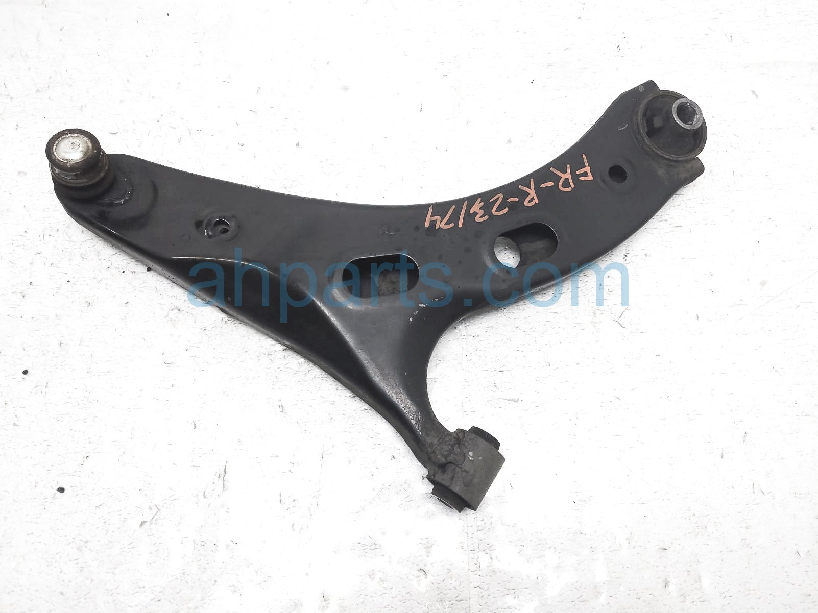 Sold 2019 Subaru Forester Front Passenger Lower Control Arm 20202FL041