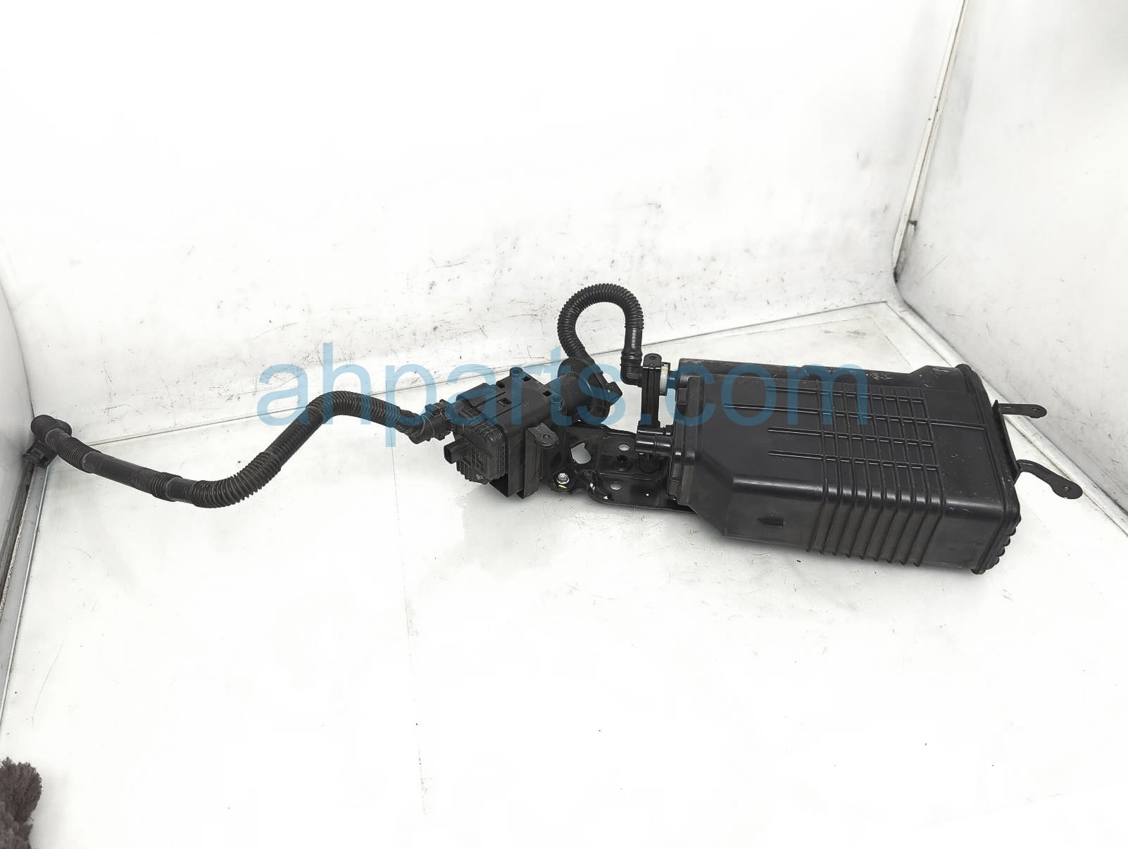 Sold 2017 Lexus Rx350 Fuel Vapor Charcoal Canister Assy 77740-0E080,
