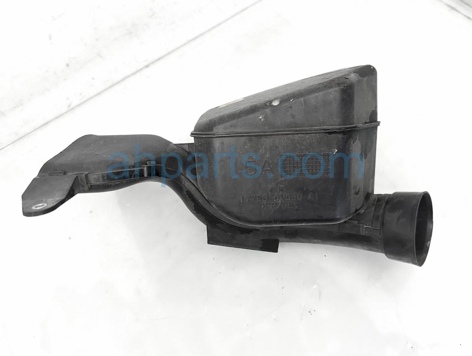 Sold 2015 Toyota Camry Intake Air Cleaner Inlet Duct Assy - 2.5l 17750 ...