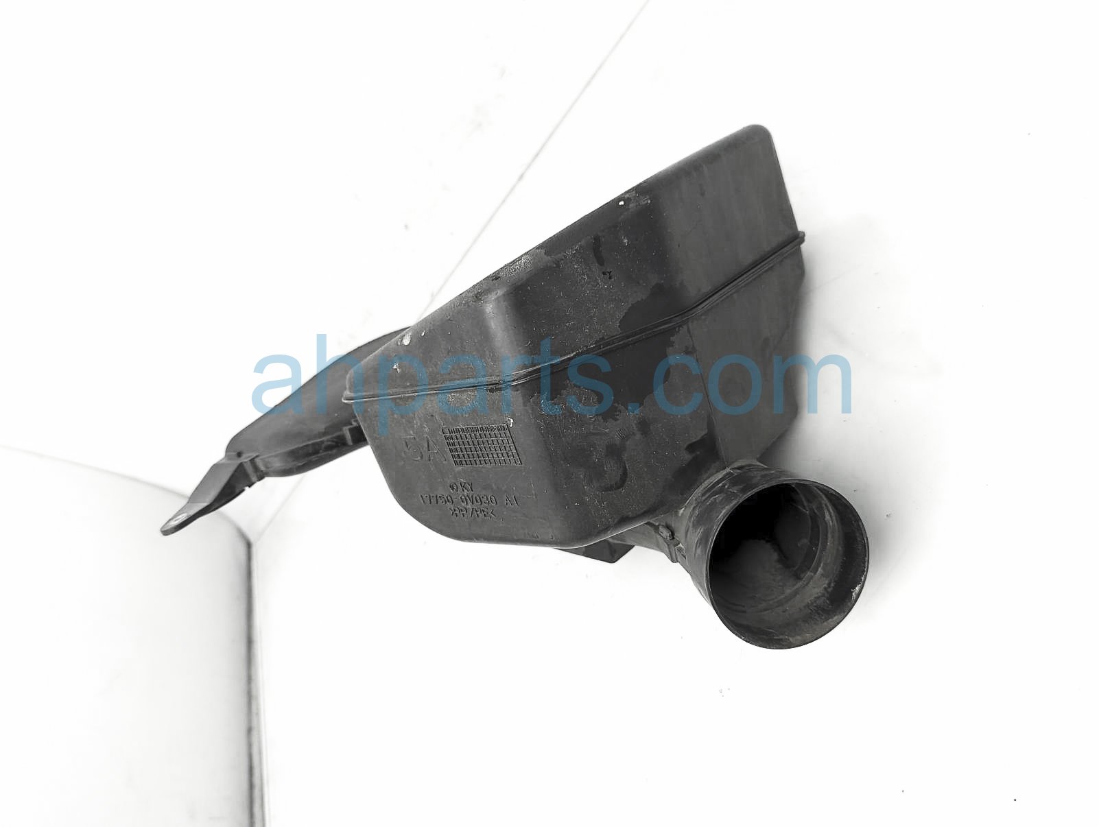 Sold 2015 Toyota Camry Intake Air Cleaner Inlet Duct Assy - 2.5l 17750 ...
