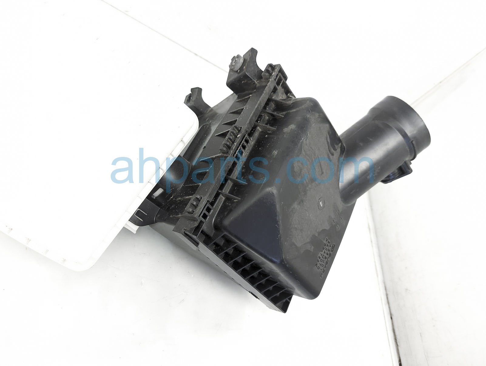 Sold 2019 Subaru Forester Air Cleaner Intake Box Assy - 2.5l 46051SJ000,