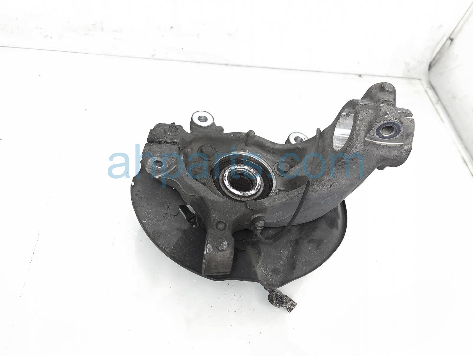 Sold 2019 Nissan Altima Front Passenger Spindle Knuckle W/hub Assy ...