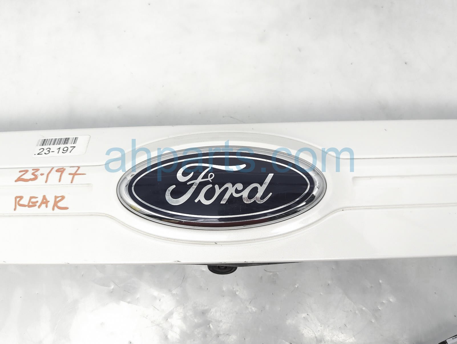 Sold 2013 Ford Edge Decklid Finisher Panel - White BT4Z-13508-DPTM