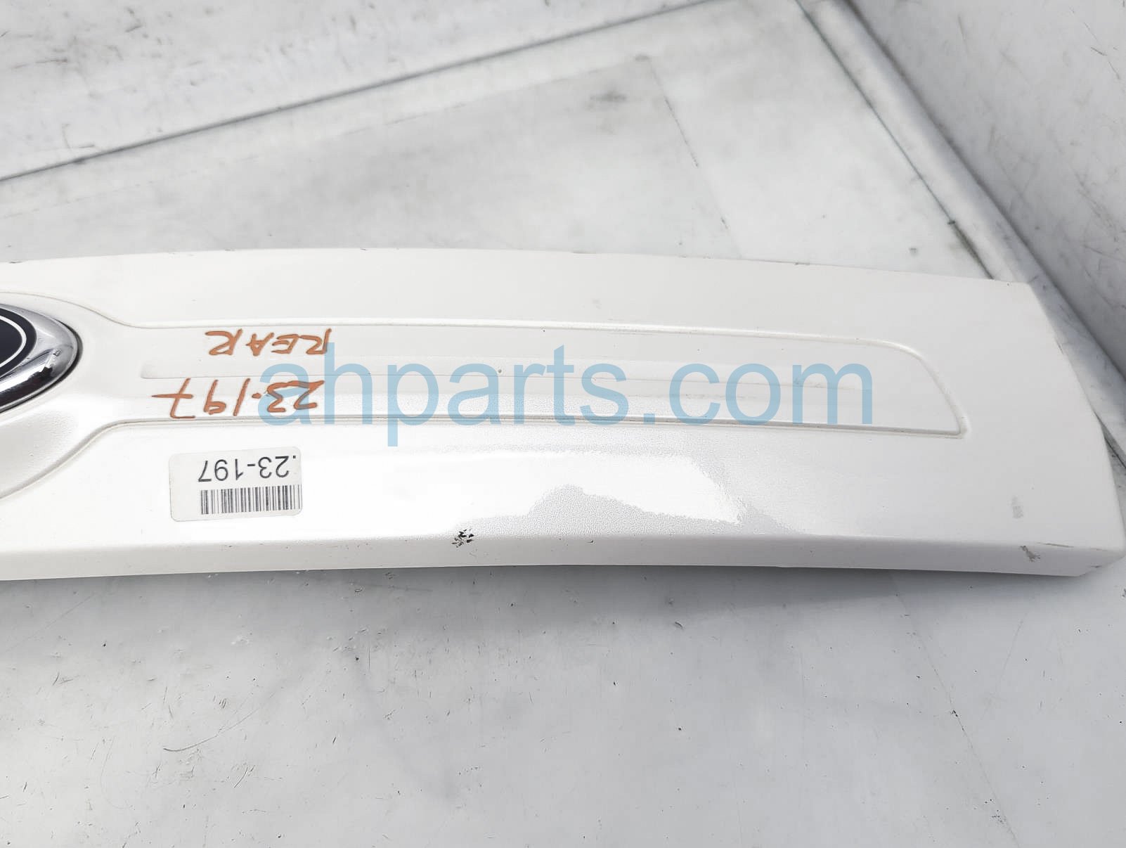 Sold 2013 Ford Edge Decklid Finisher Panel - White BT4Z-13508-DPTM