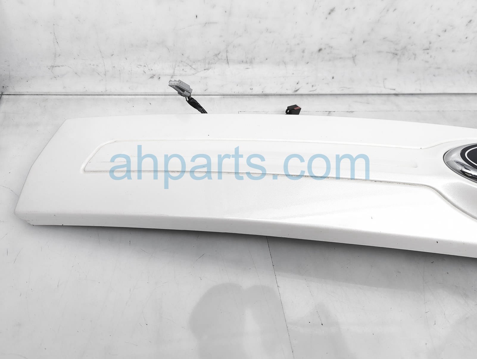 Sold 2013 Ford Edge Decklid Finisher Panel - White BT4Z-13508-DPTM