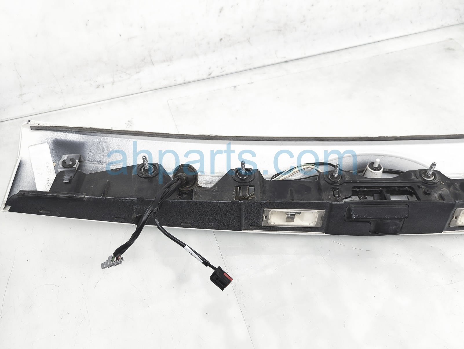 Sold 2013 Ford Edge Decklid Finisher Panel - White BT4Z-13508-DPTM,